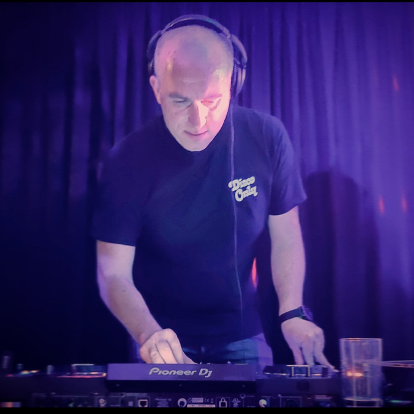 Neal Wainwright · Artist Profile