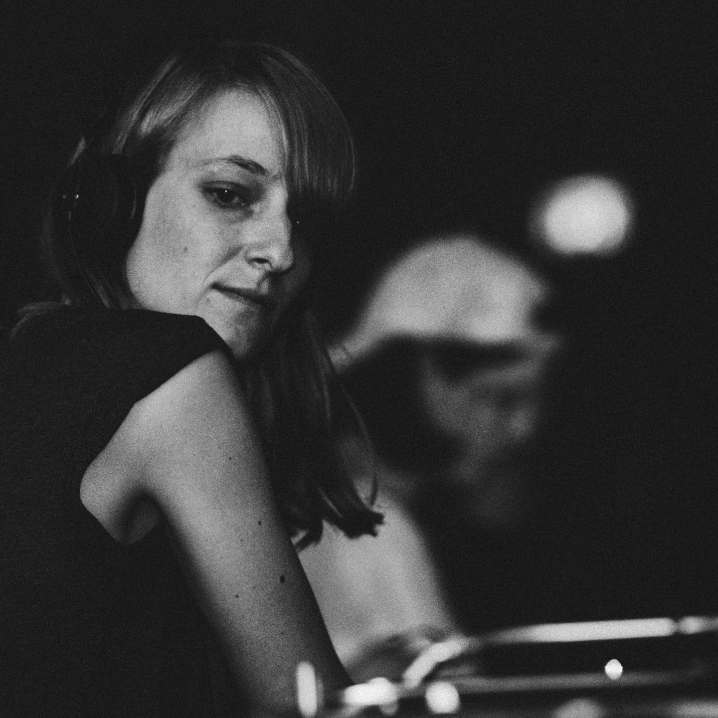 Neele · Artist Profile