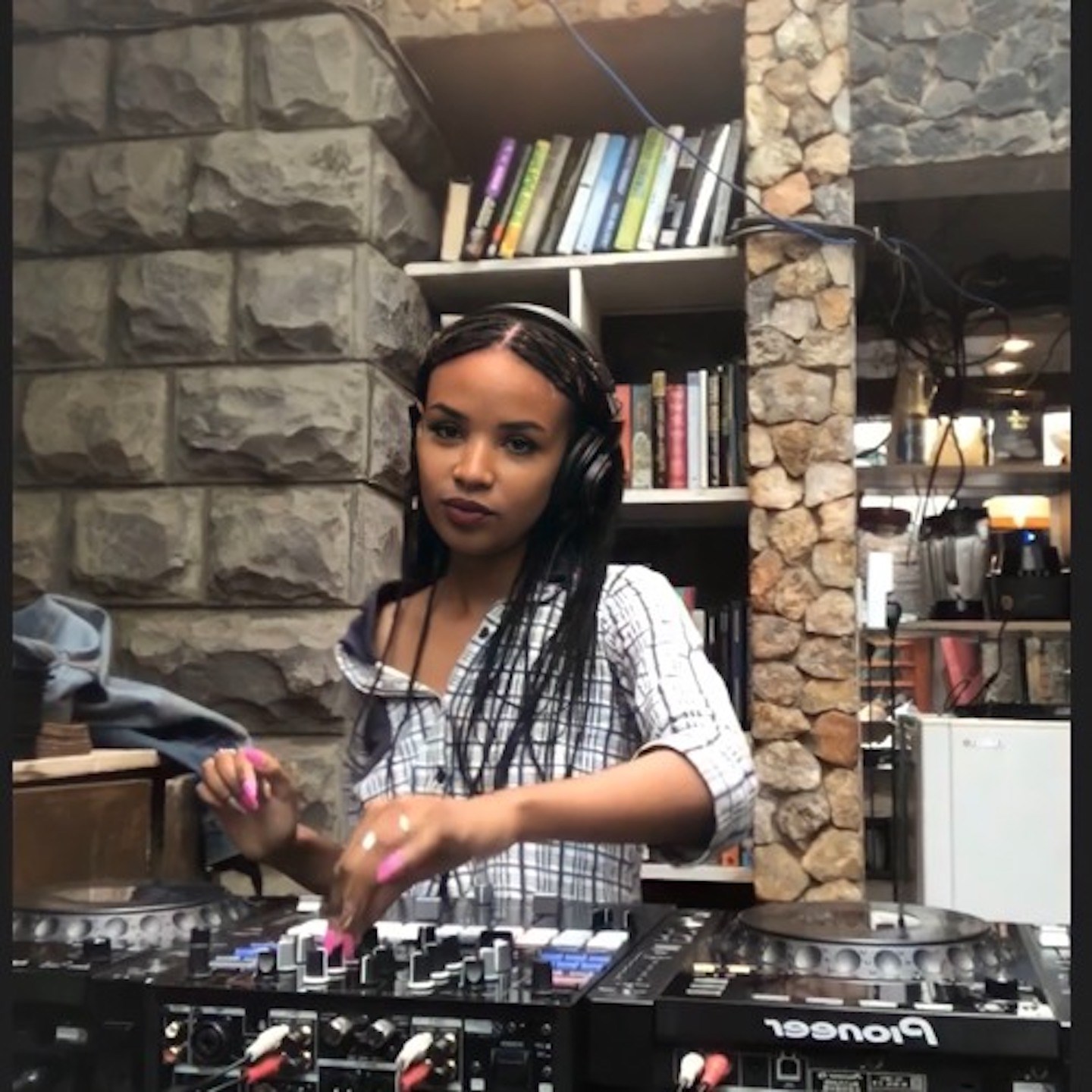 Njoki Njoki · Artist Profile