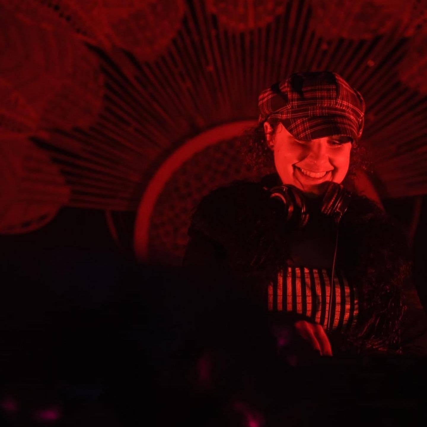 NUNI · Artist Profile