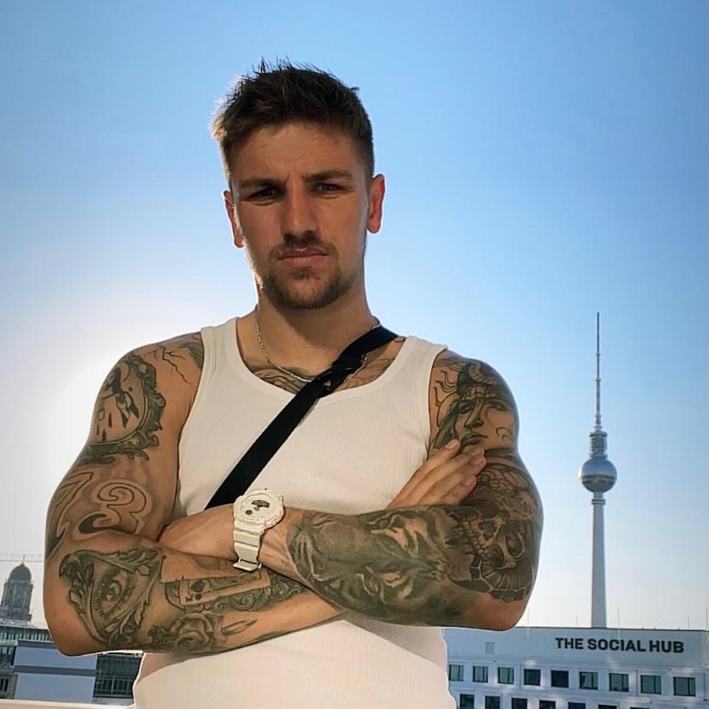 ONRA (3) · Artist Profile