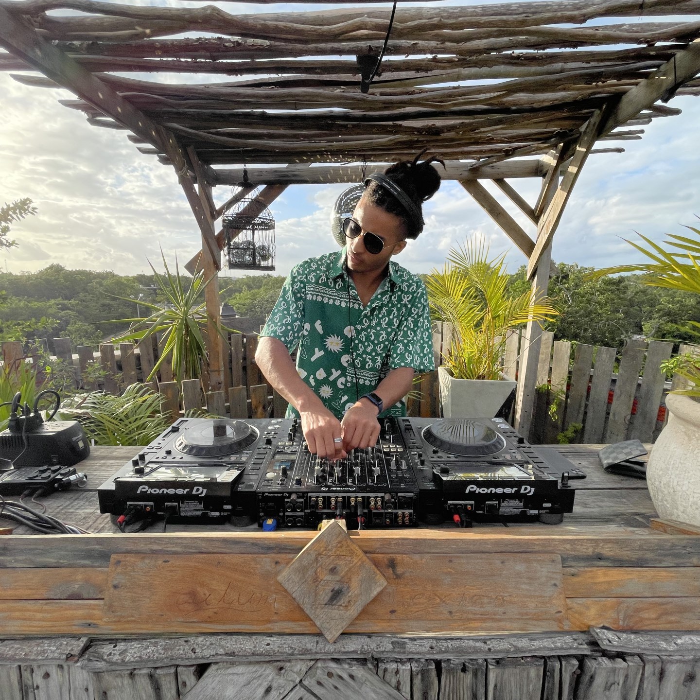 ORARO · Artist Profile