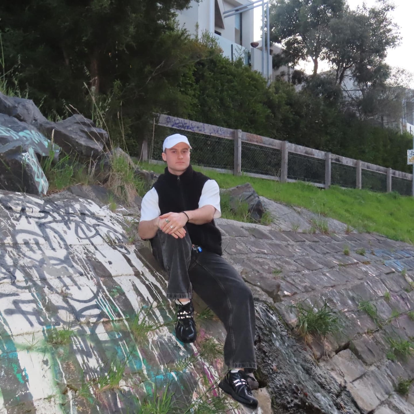 Pat Bannister · Artist Profile