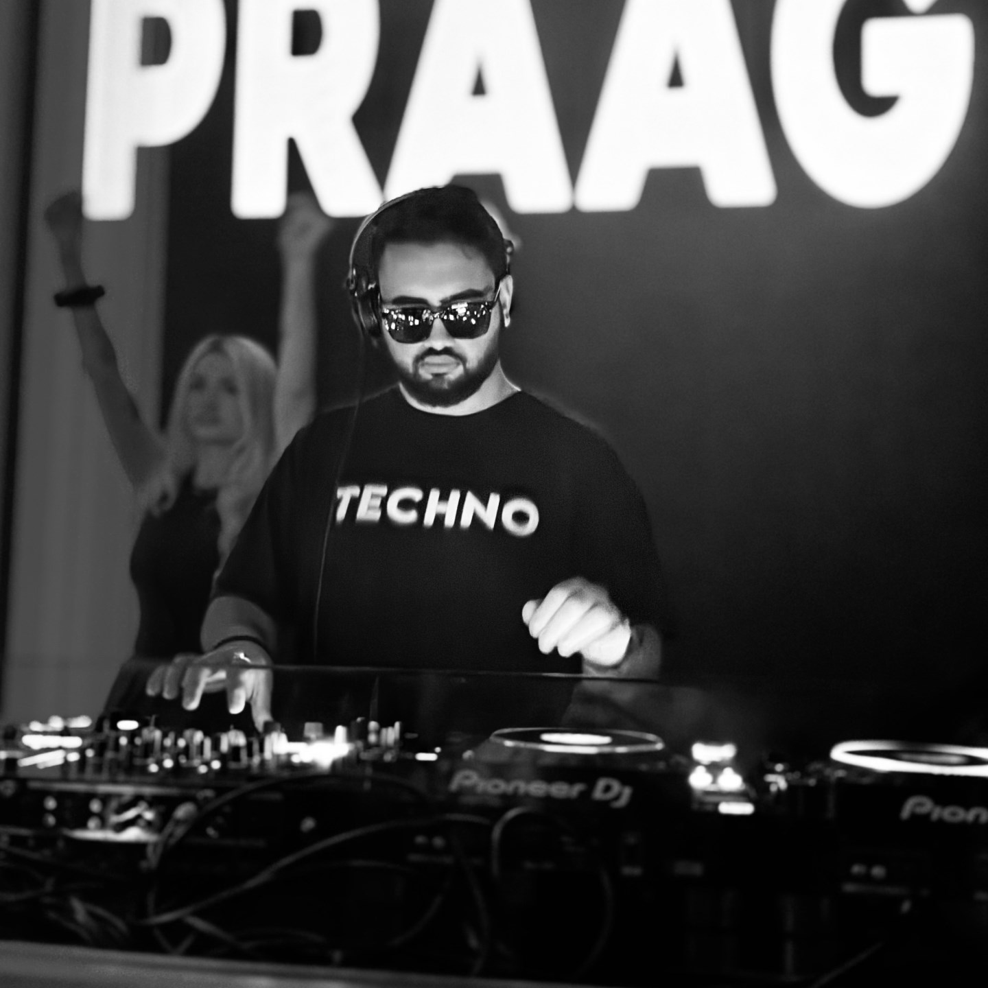 Praag · Artist Profile