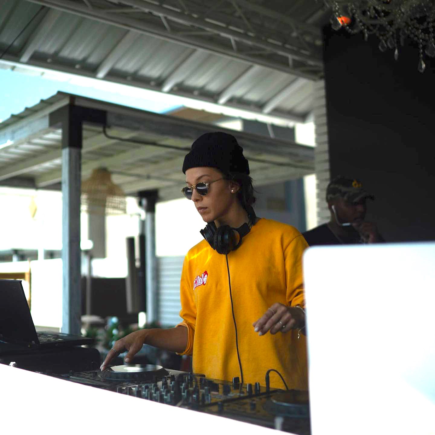 rachel lynn · Artist Profile