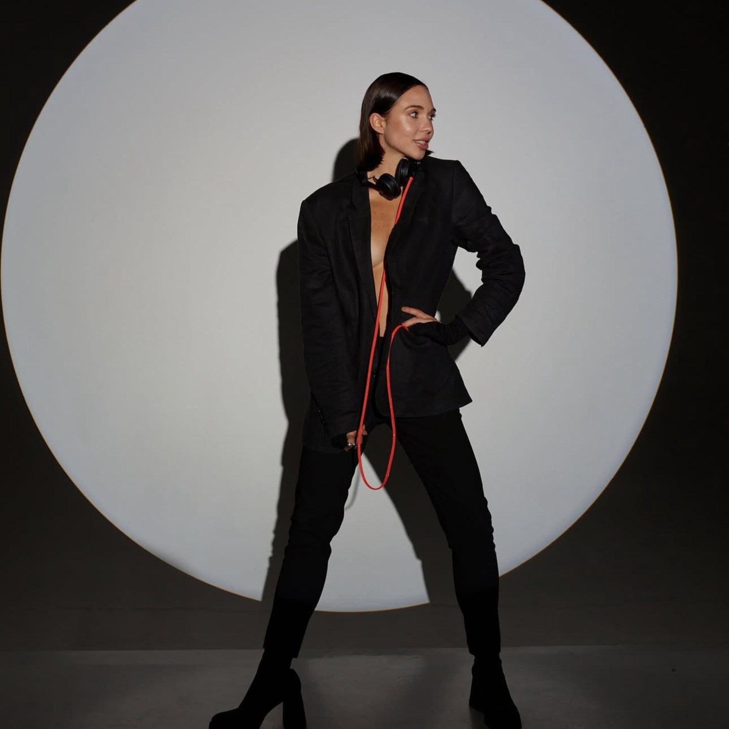 Regina Lyu · Artist Profile