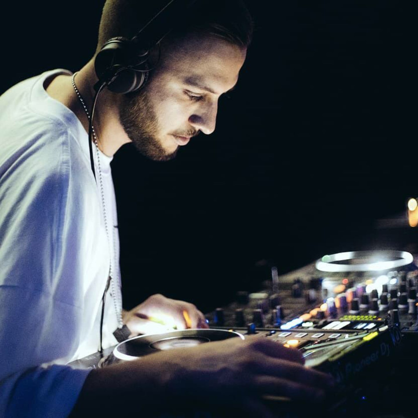 Rêveur · Artist Profile