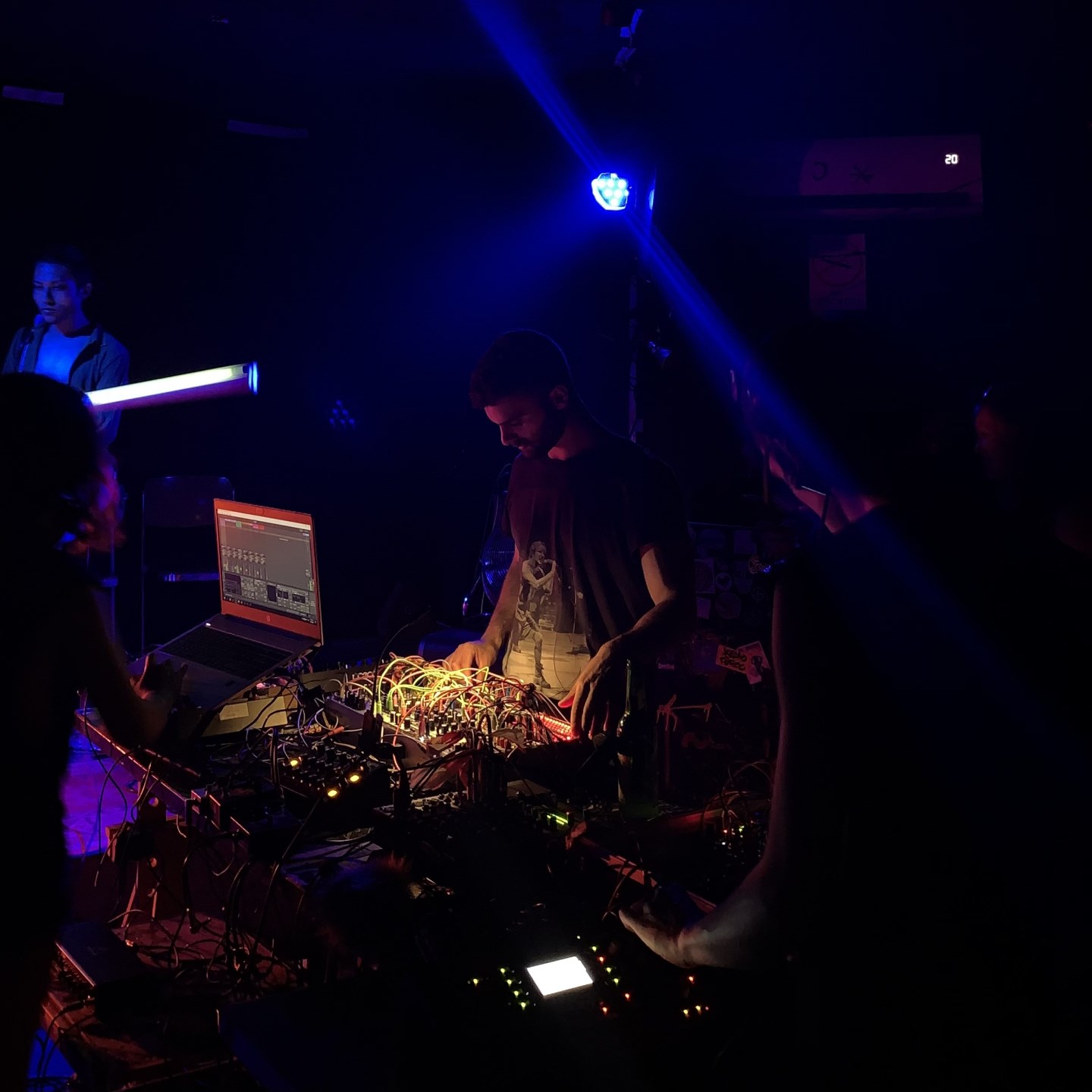 Richard Easel · Artist Profile