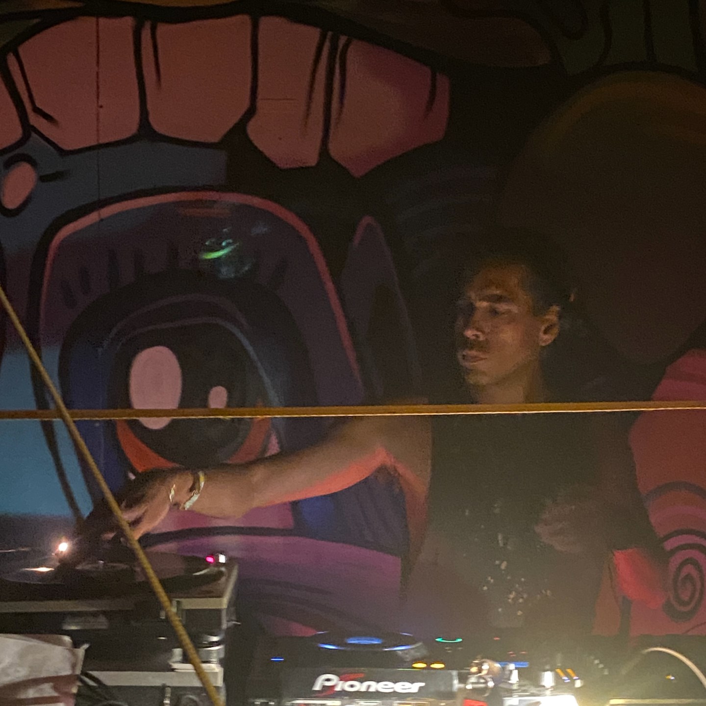 Rich Thomas · Artist Profile