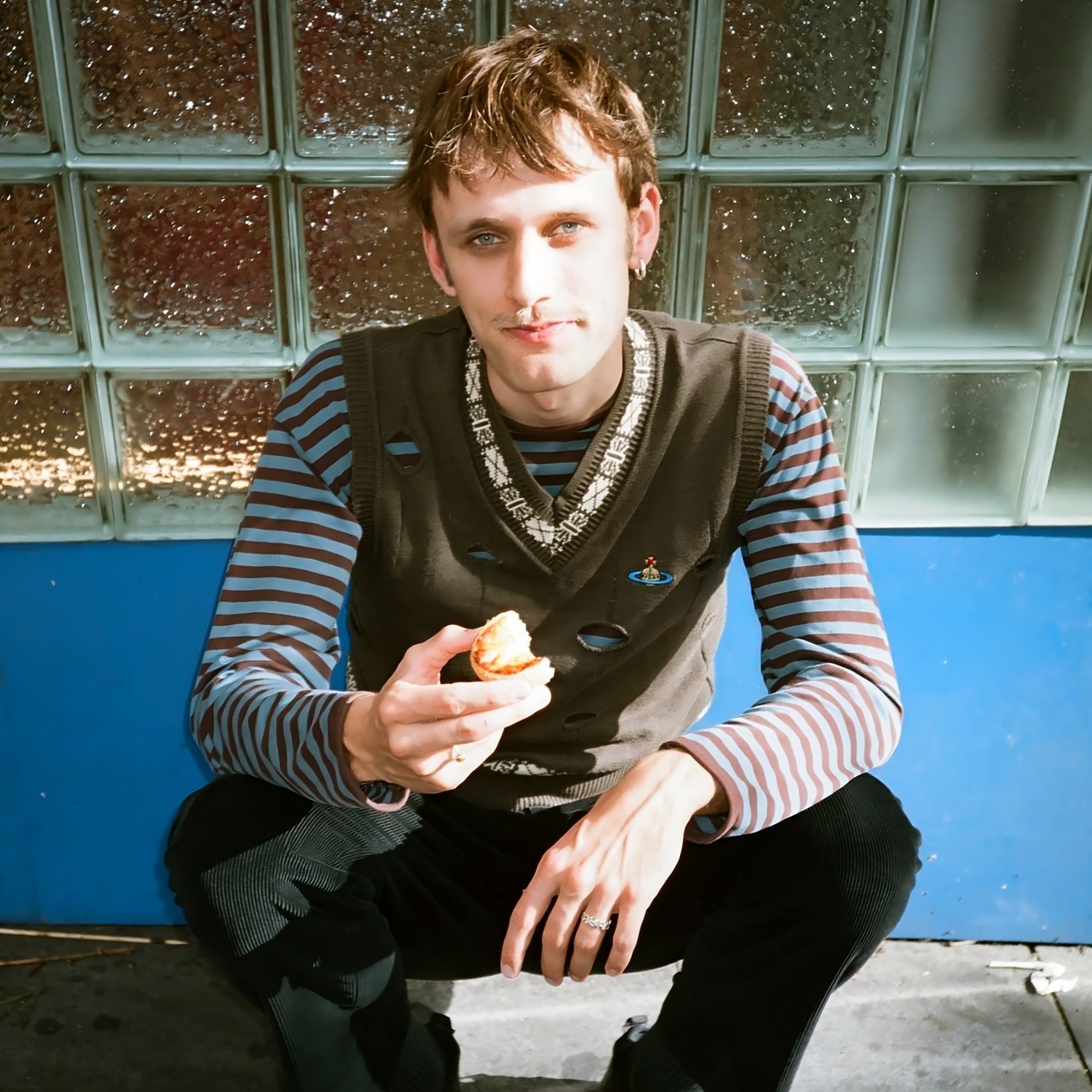 Rob-b · Artist Profile