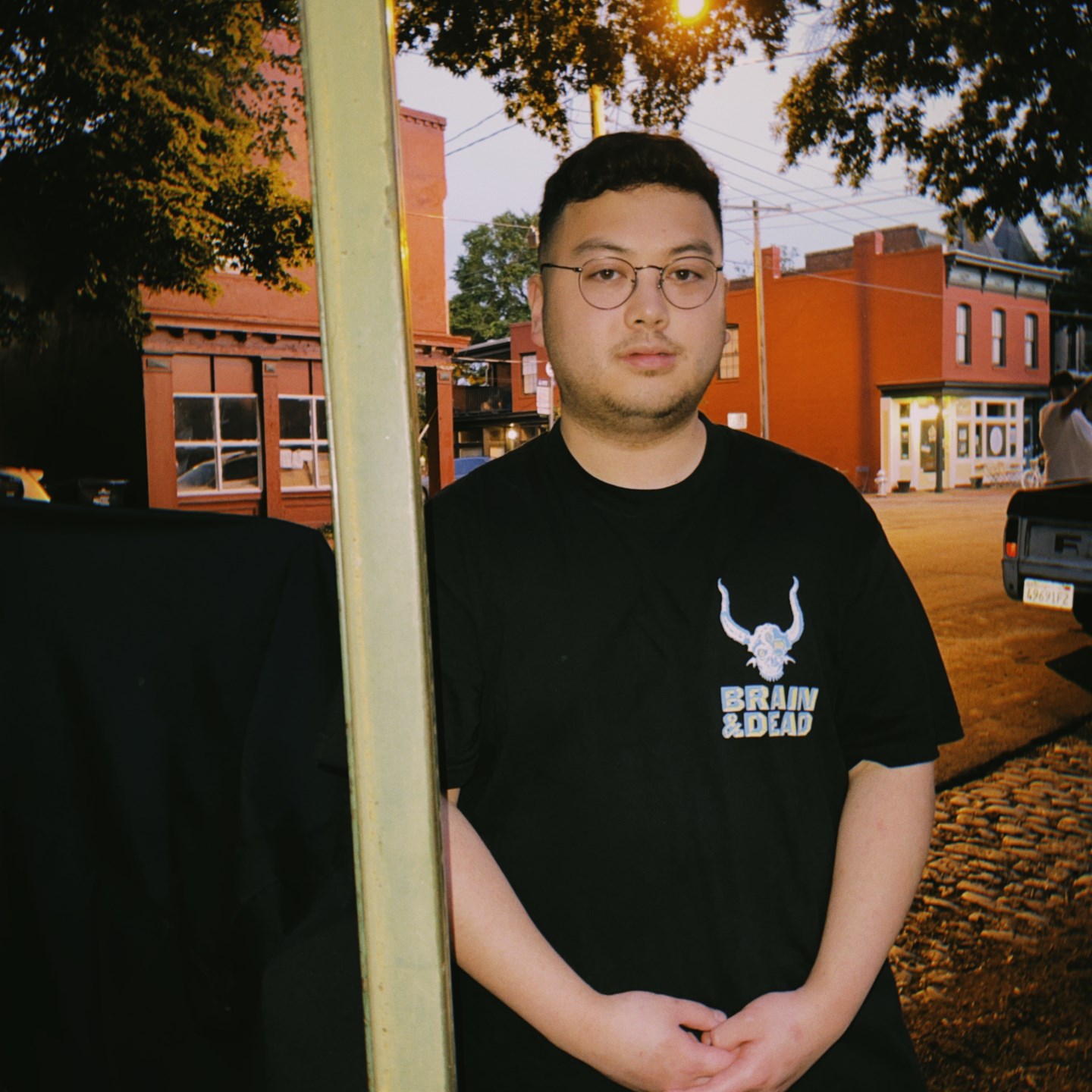 Robin Bueno · Artist Profile