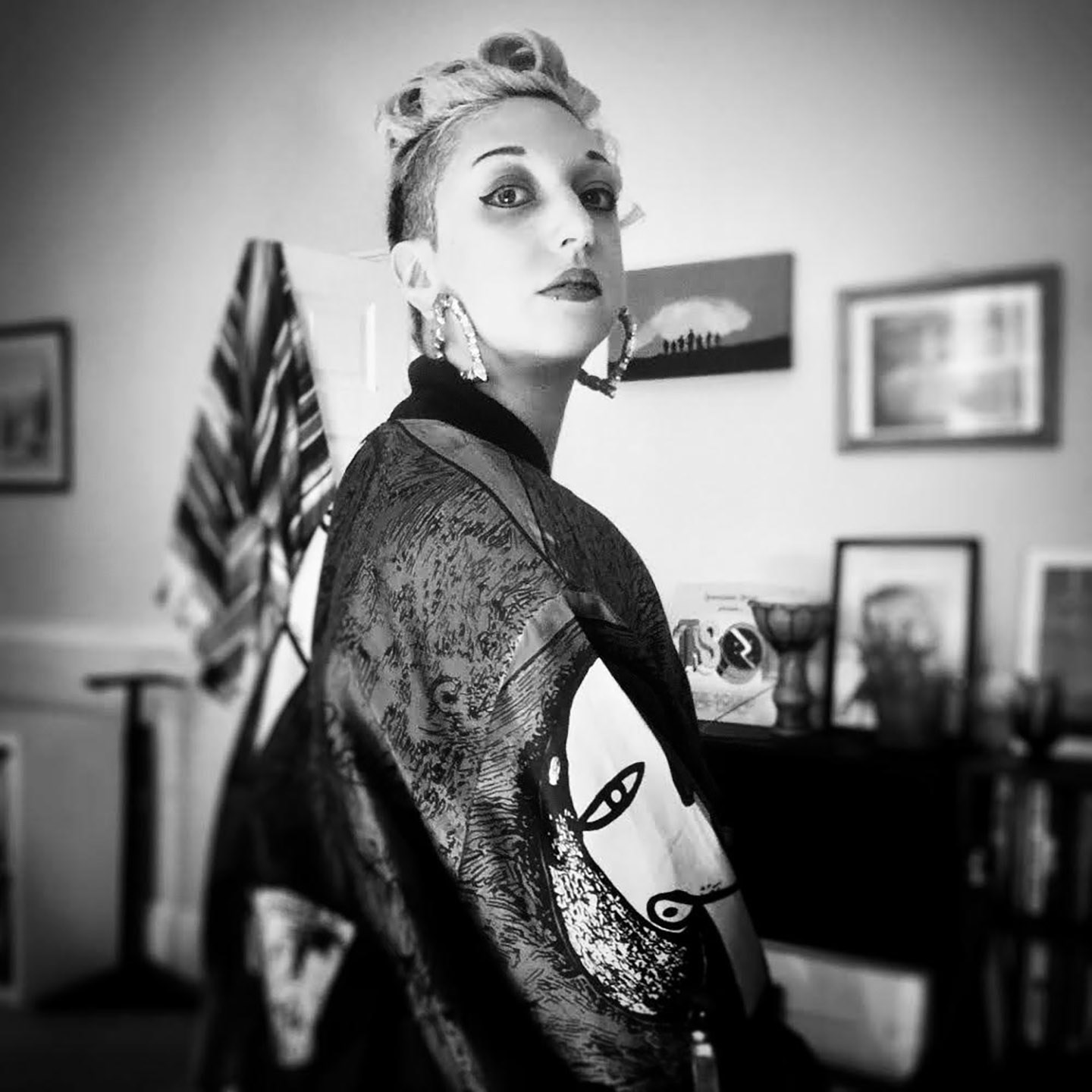 Roya Brehl · Artist Profile