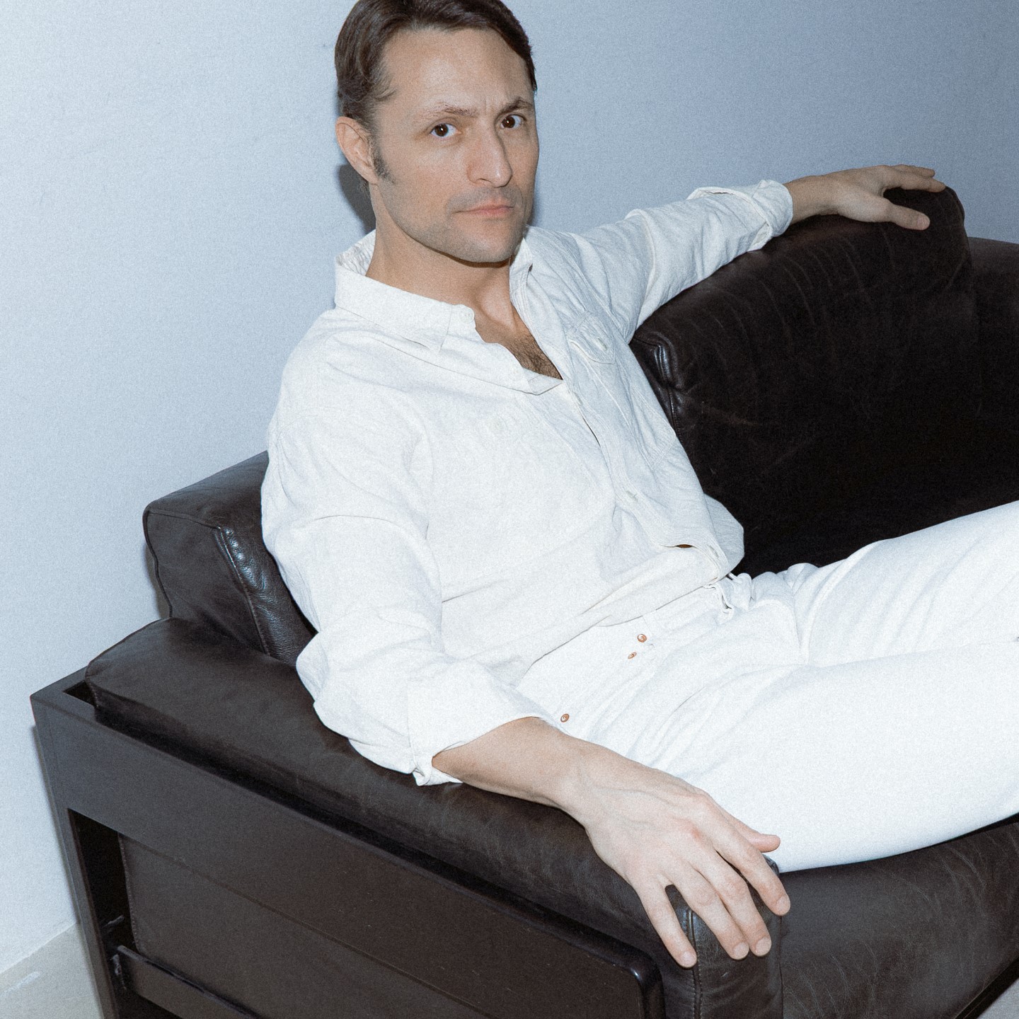 Ryan Elliott · Artist Profile