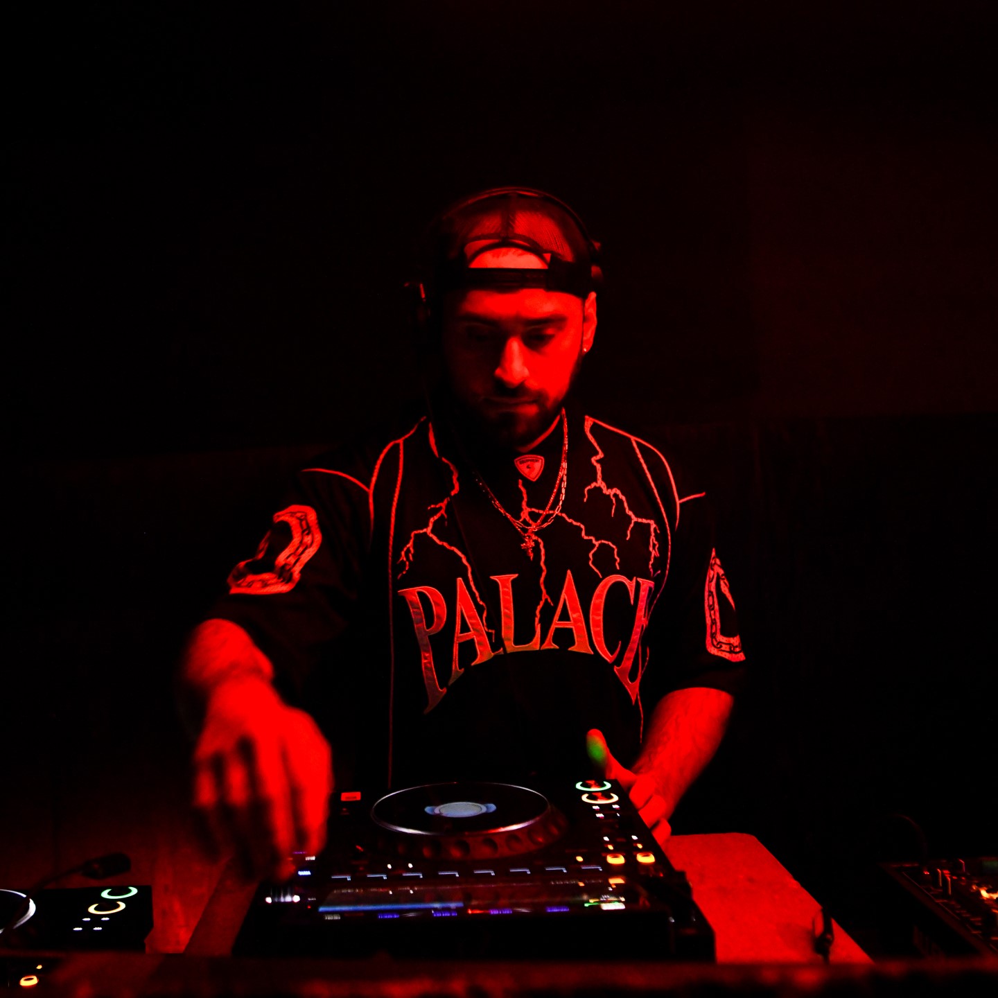 Ryan Farr · Artist Profile