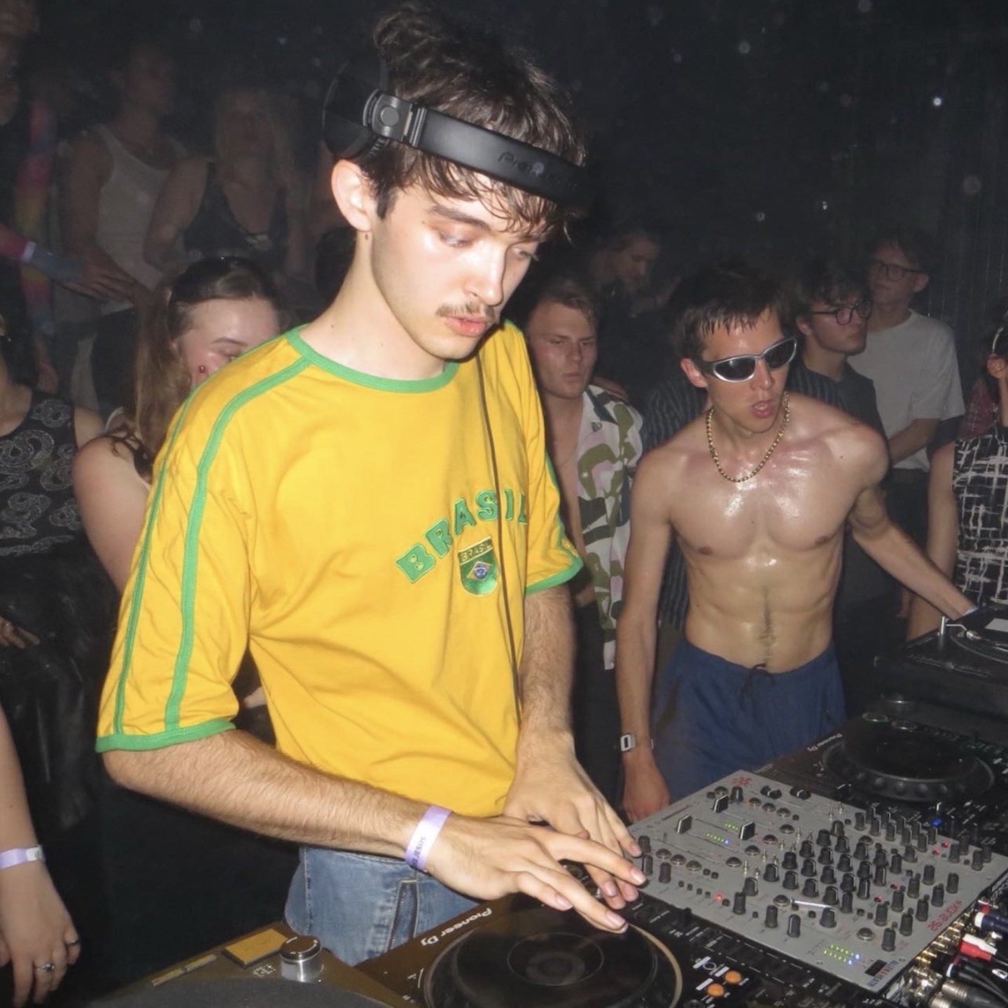 S.Tian · Artist Profile