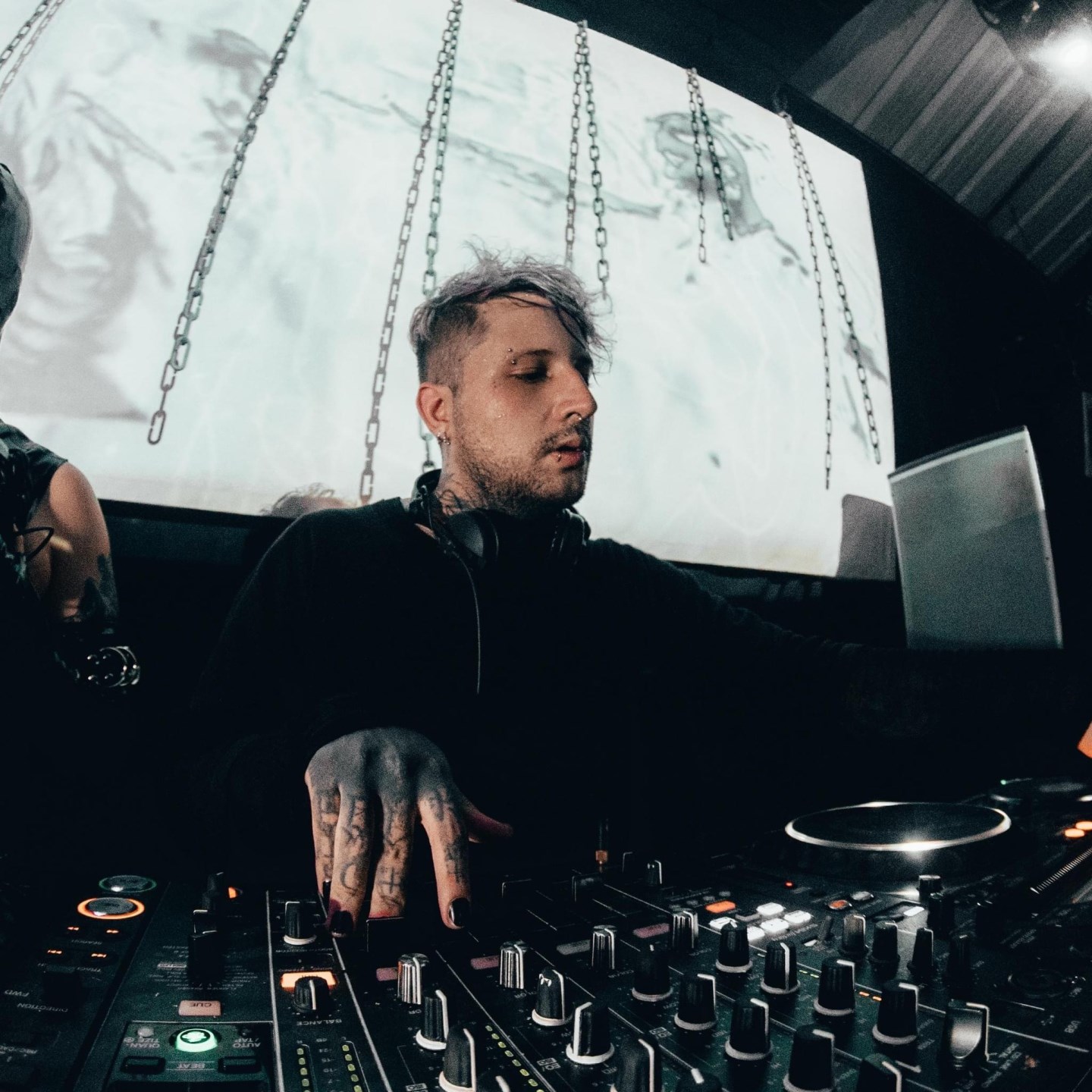 Saade (2) · Artist Profile