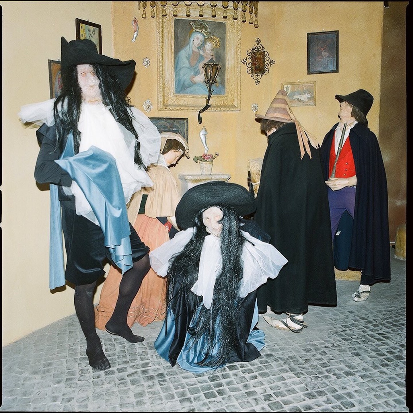 Salò · Artist Profile