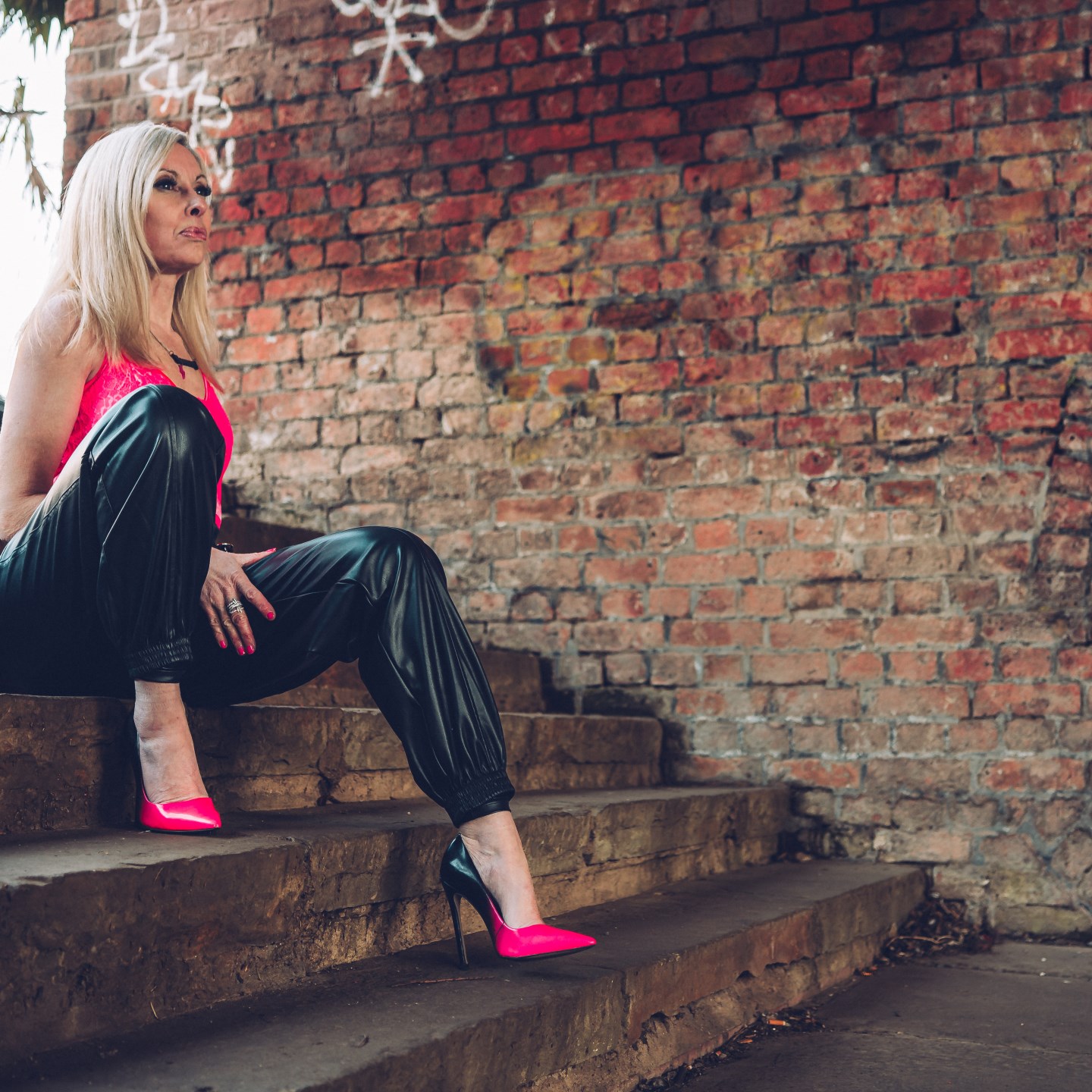 Sammy Dean · Artist Profile