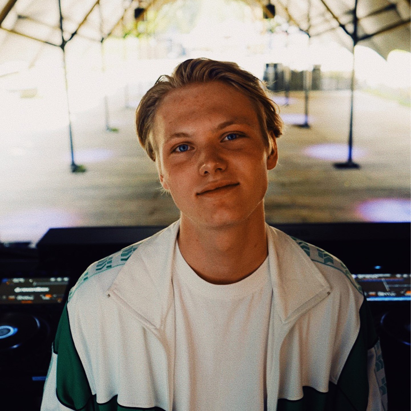 Sam Rose · Artist Profile