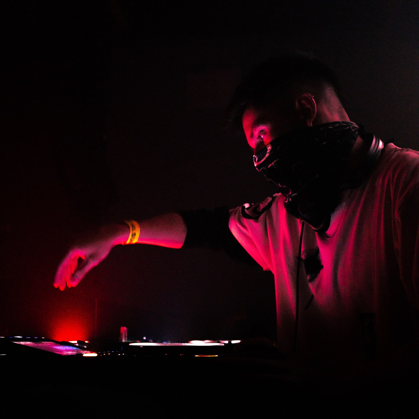 Santek · Artist Profile