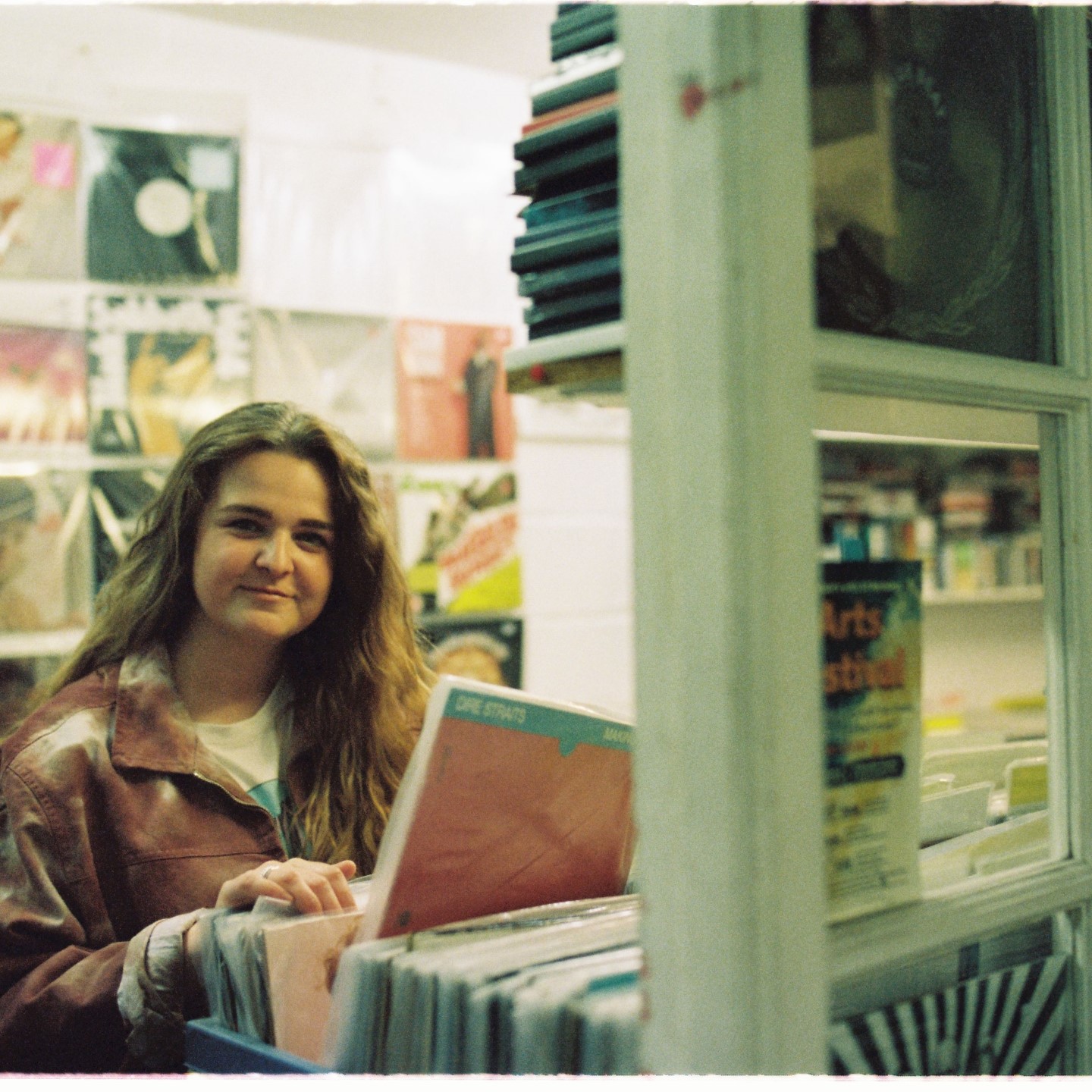 Sarahtonin · Artist Profile