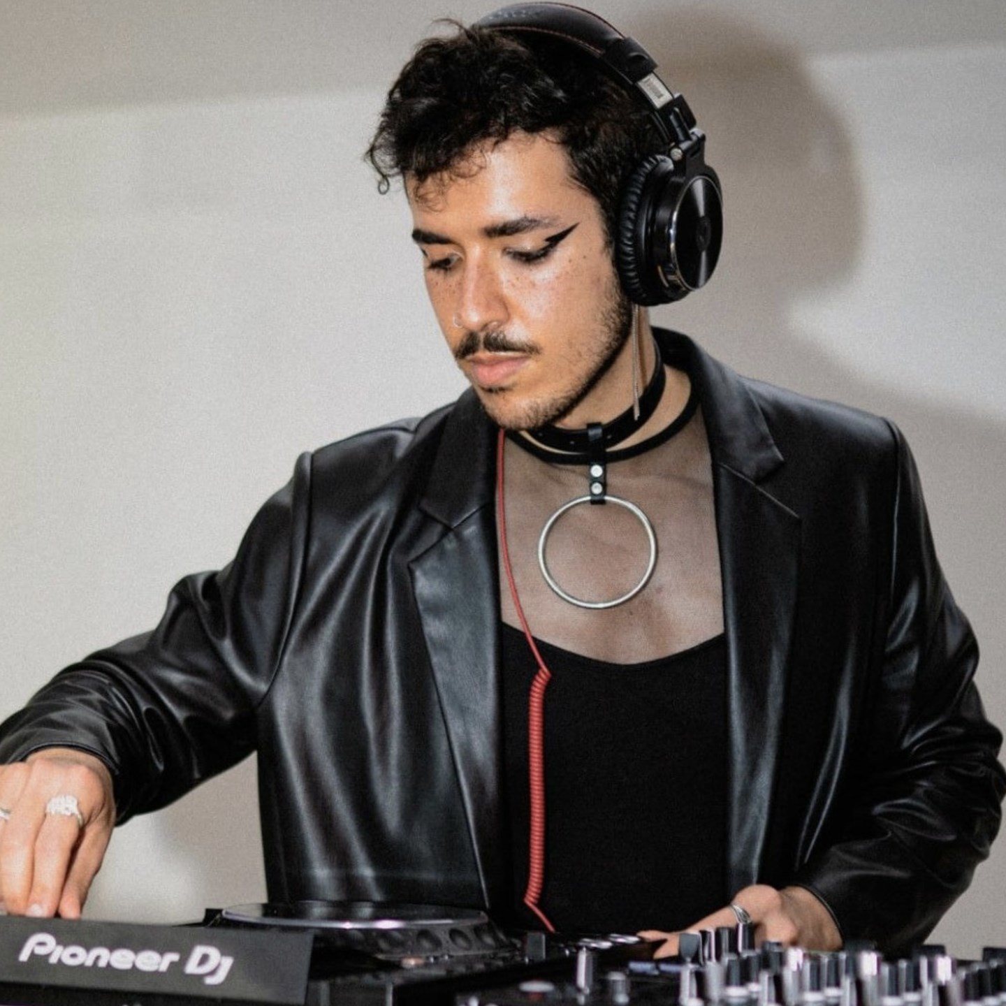 Seksu · Tour Dates & Tickets