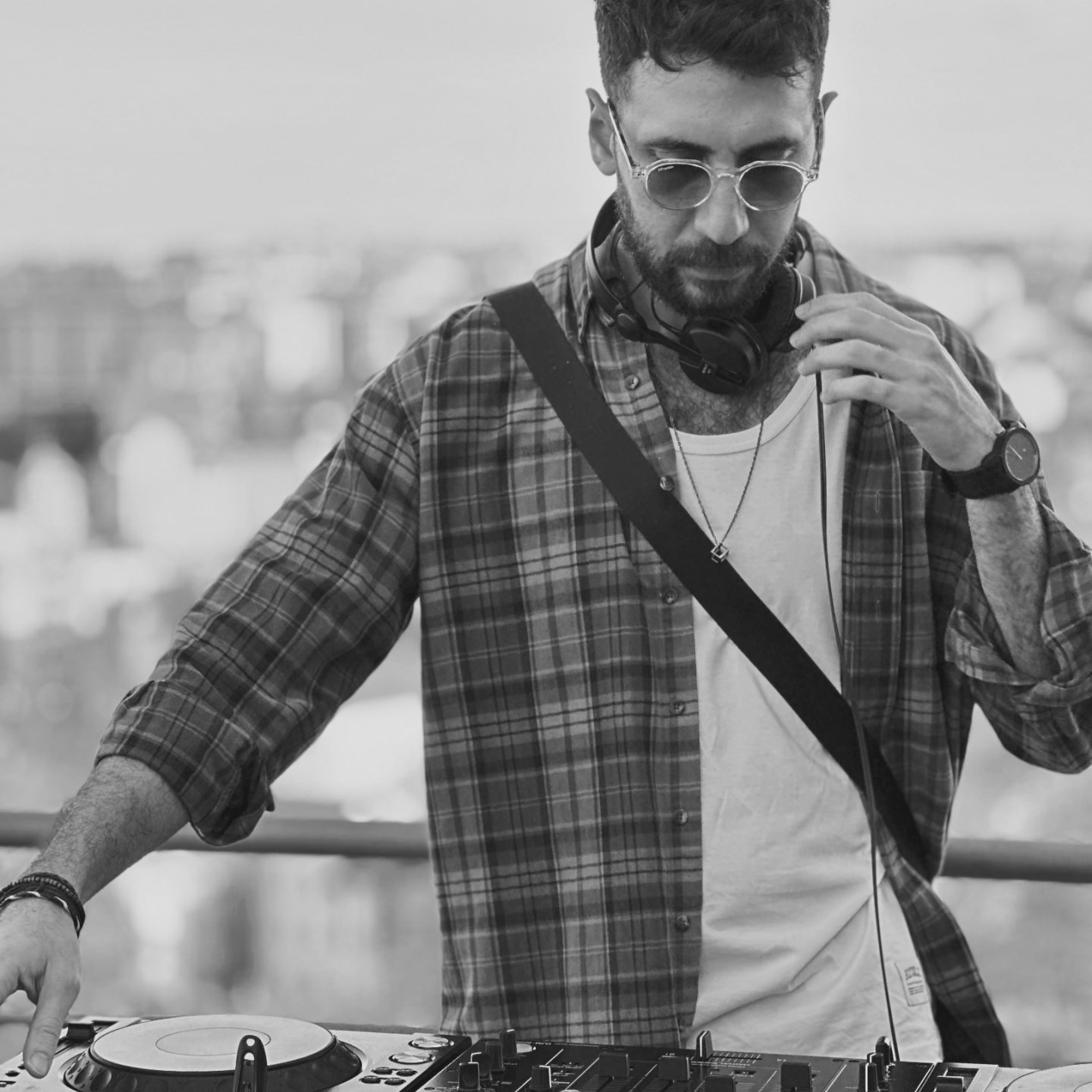 Serhan Guney · Artist Profile