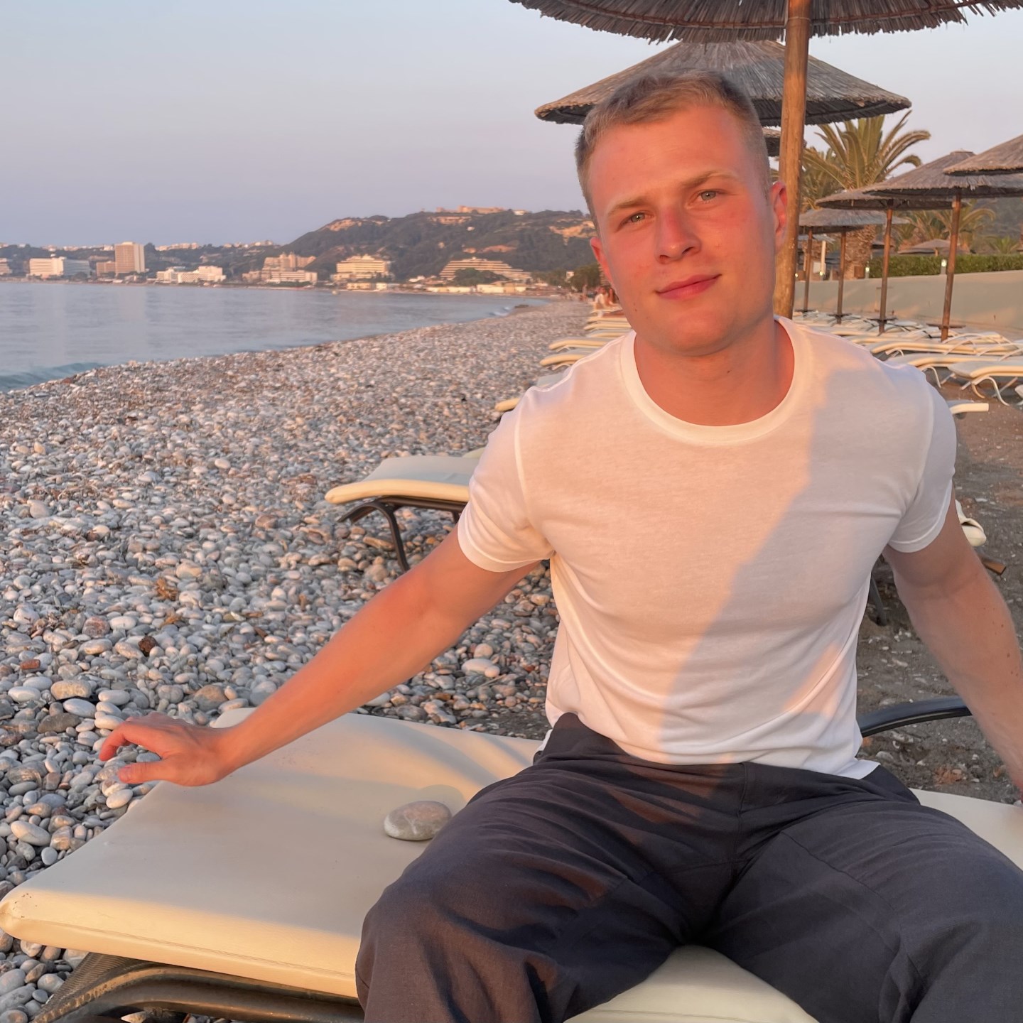 Seven Minutes In Evan · Artist Profile