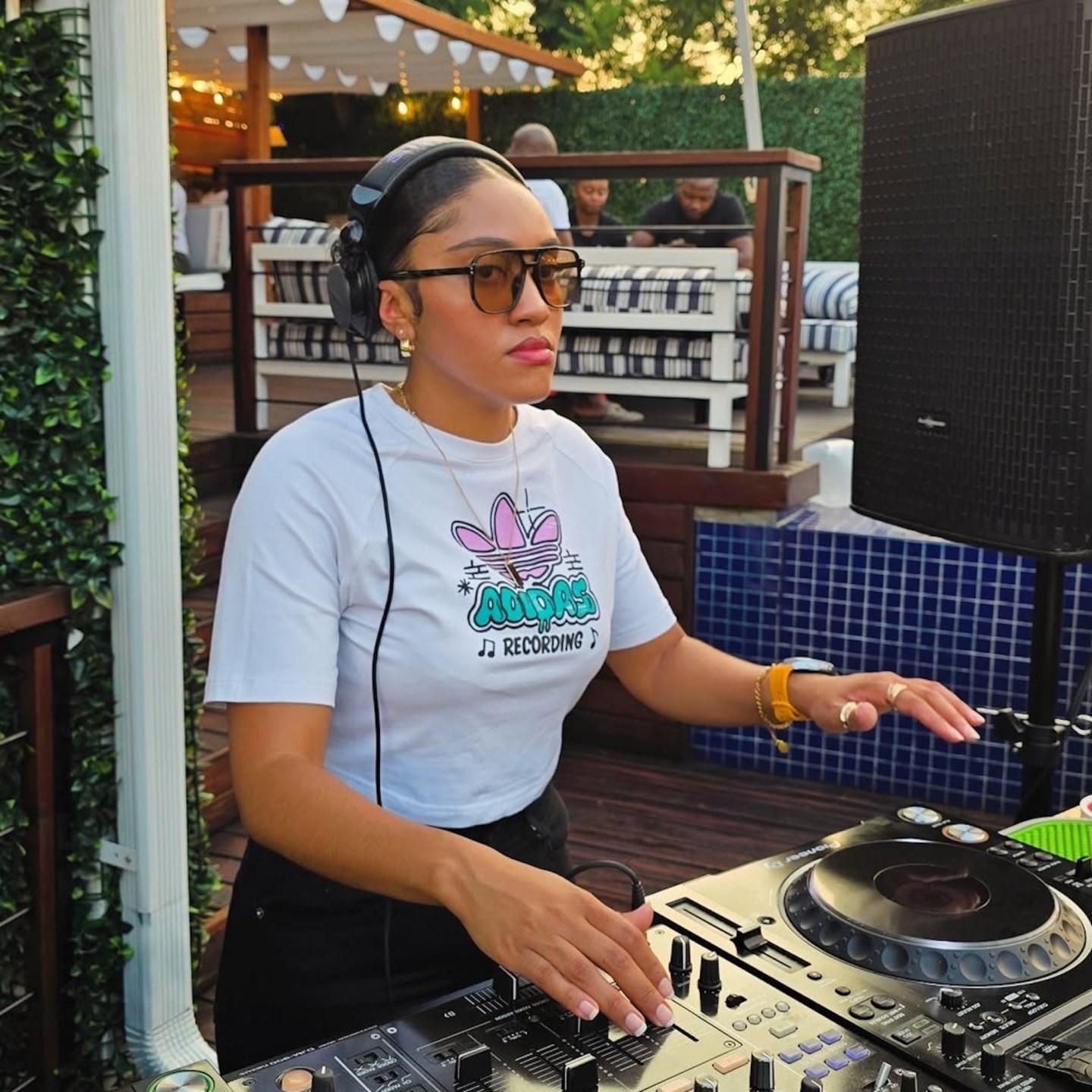 Shay (3) · Artist Profile