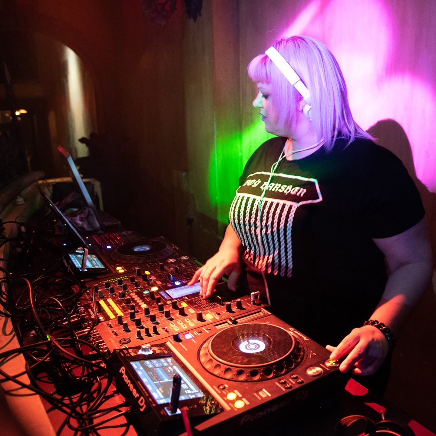 //SHE// · Artist Profile