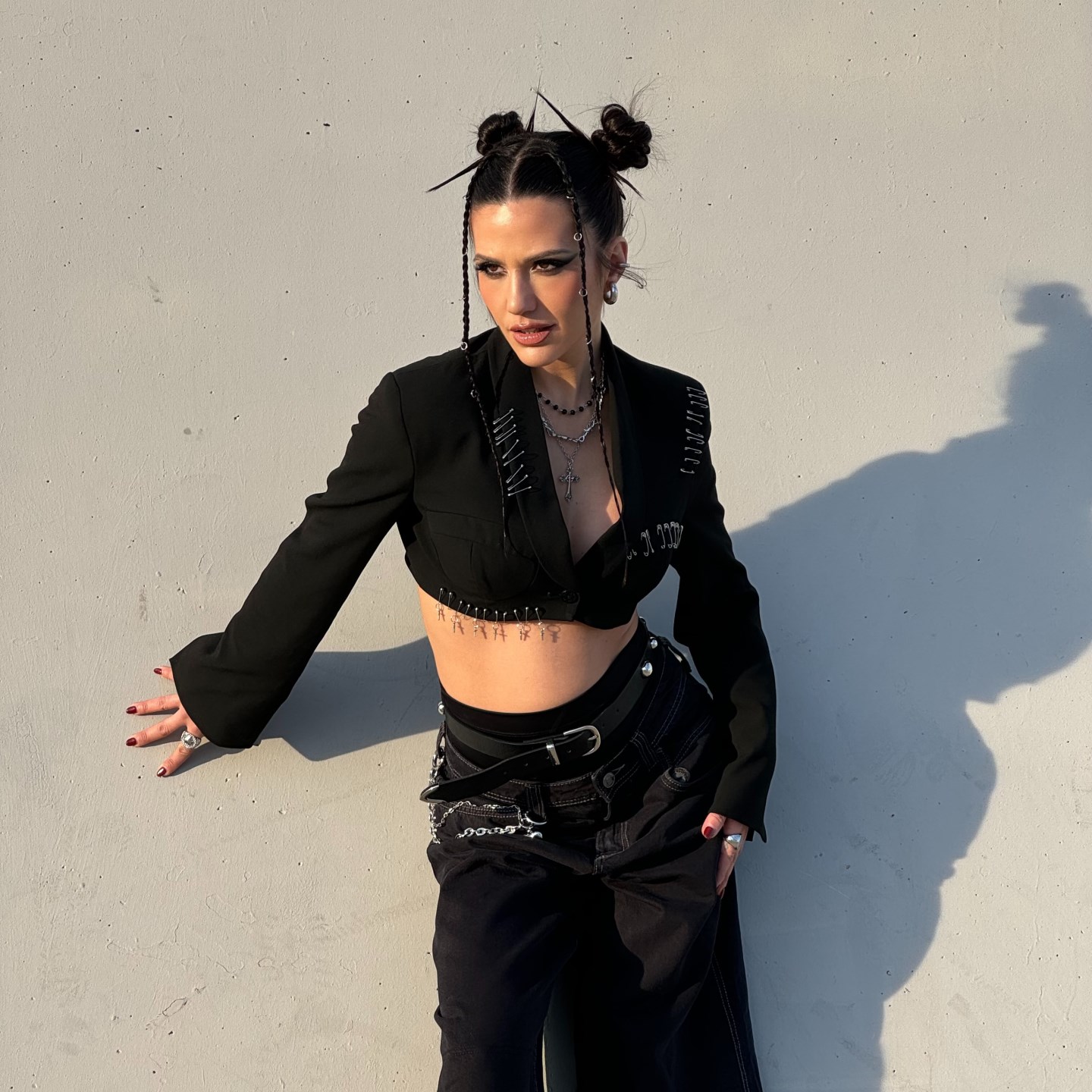 SILVIä · Artist Profile