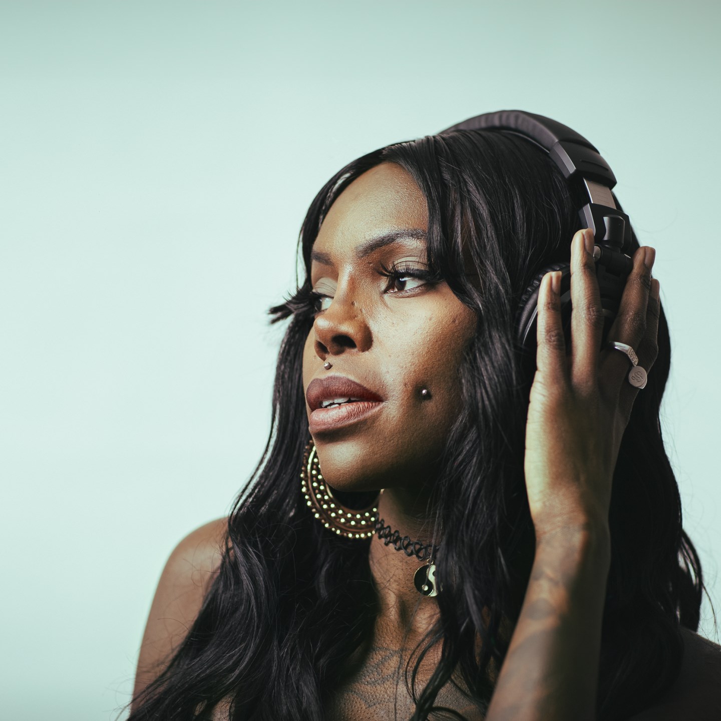 Simone Sim · Artist Profile