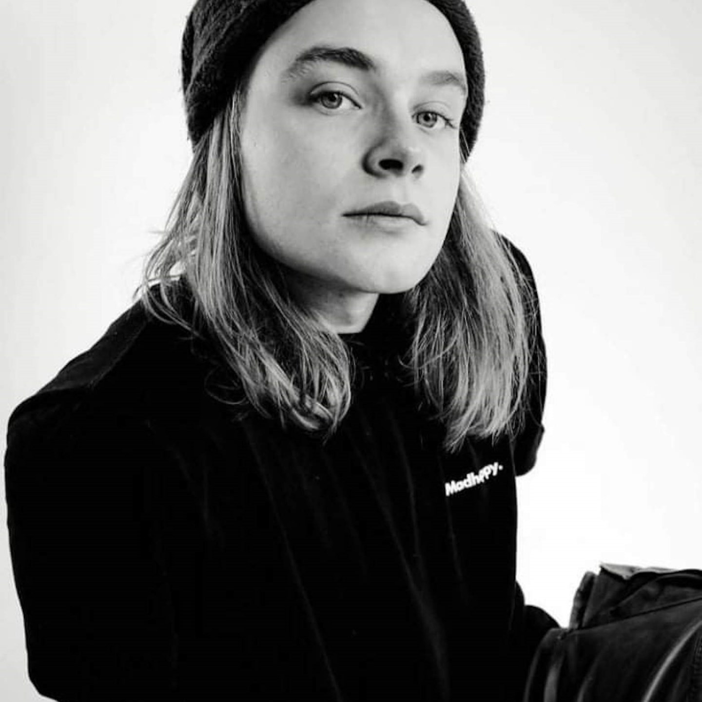 STEEN · Artist Profile