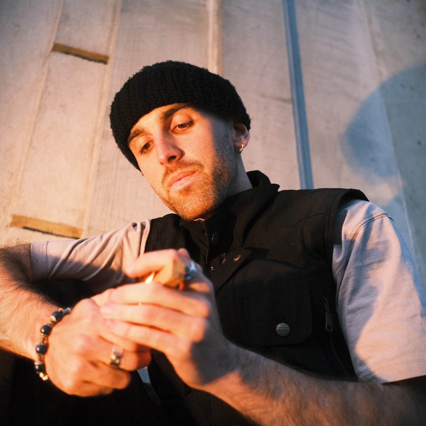 Tea Lewis · Artist Profile