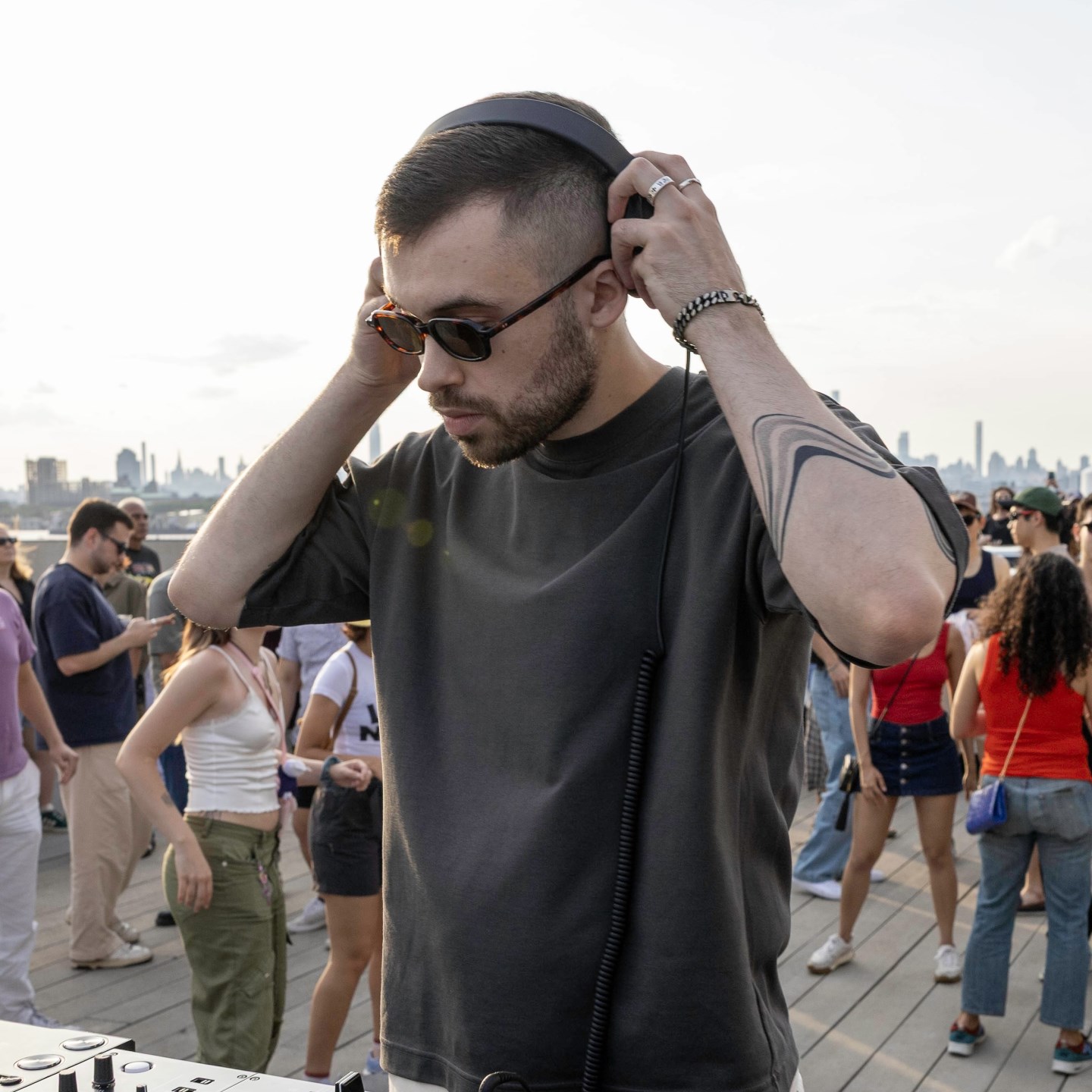 TEE EM DEE · Artist Profile