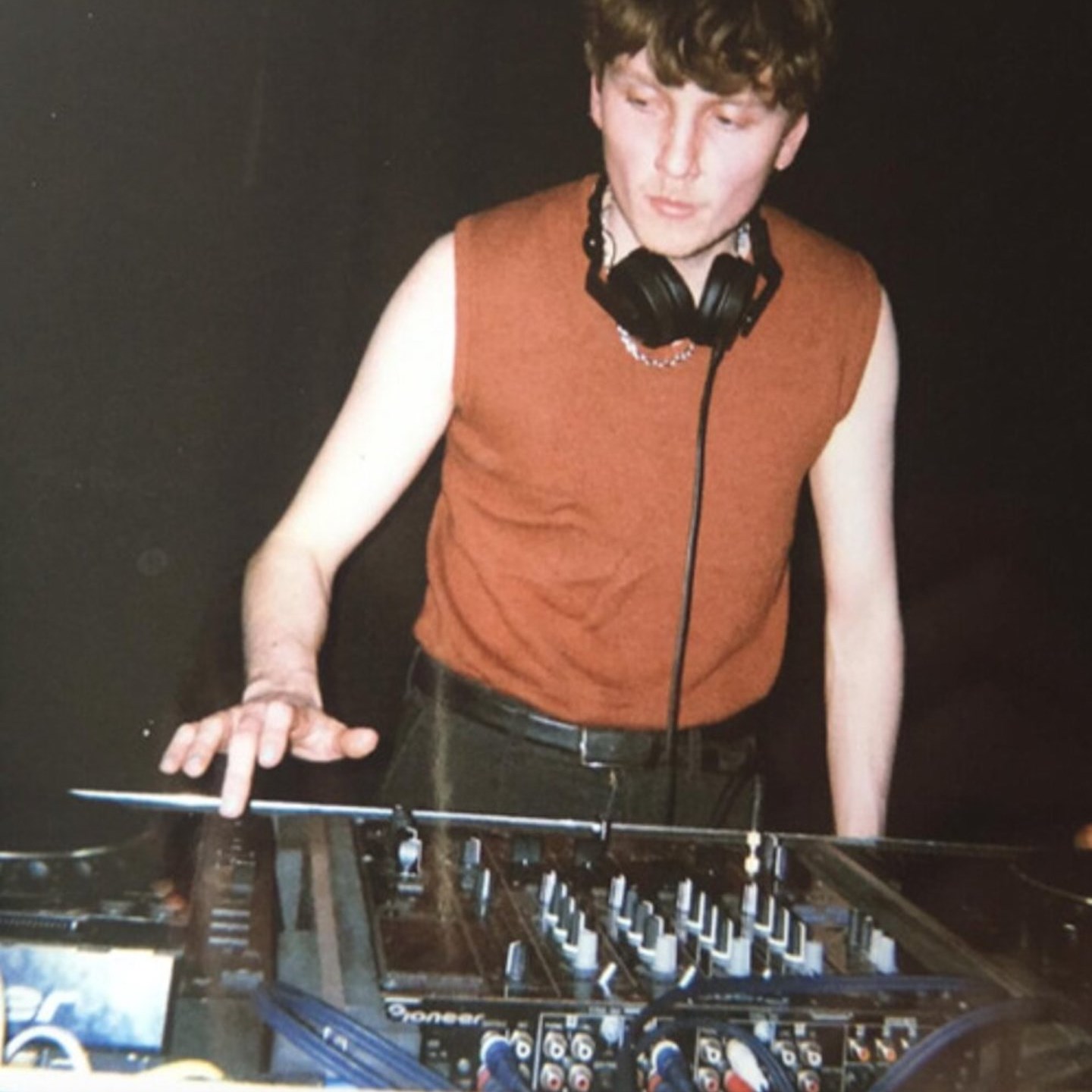 tember · Artist Profile