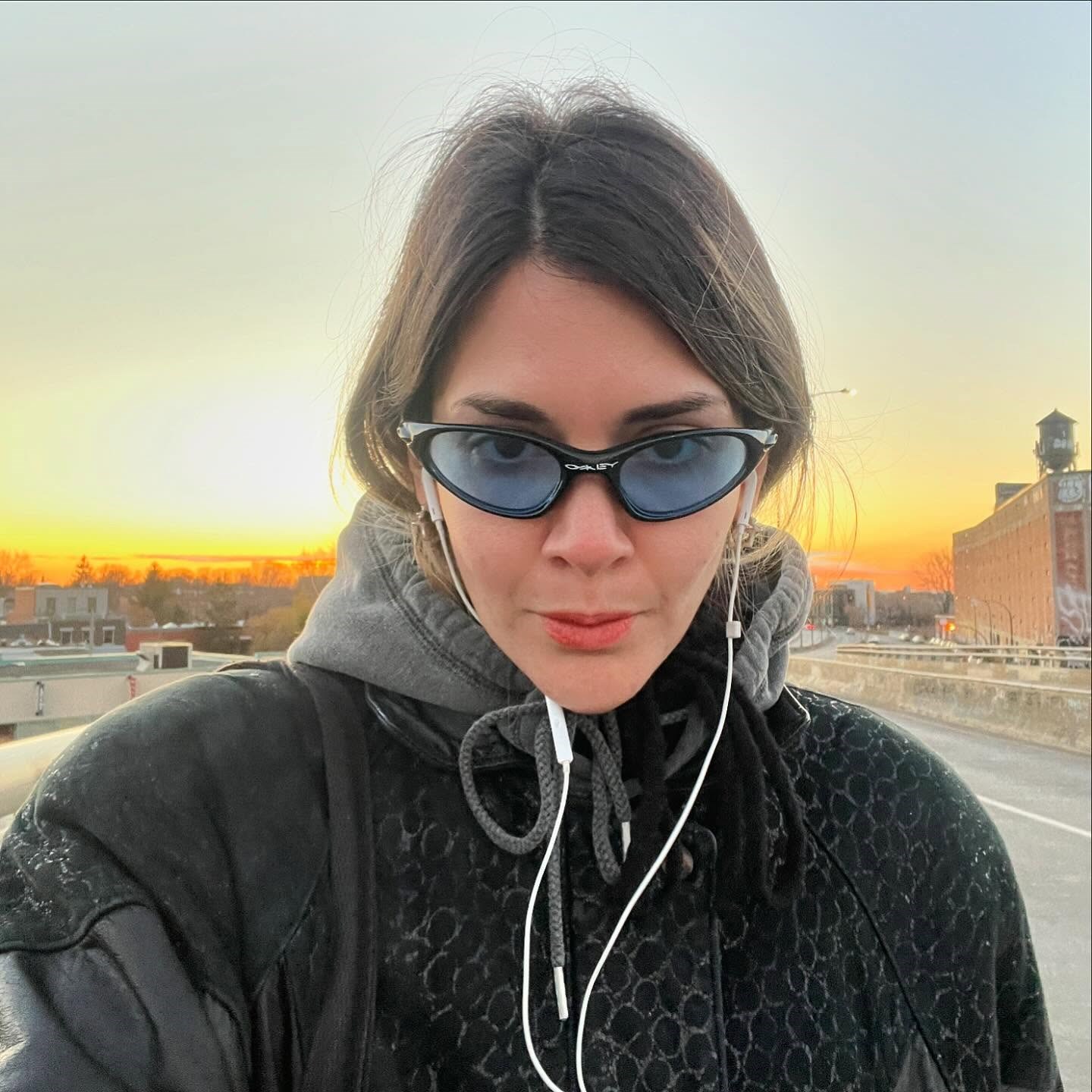 Tess Roby · Artist Profile