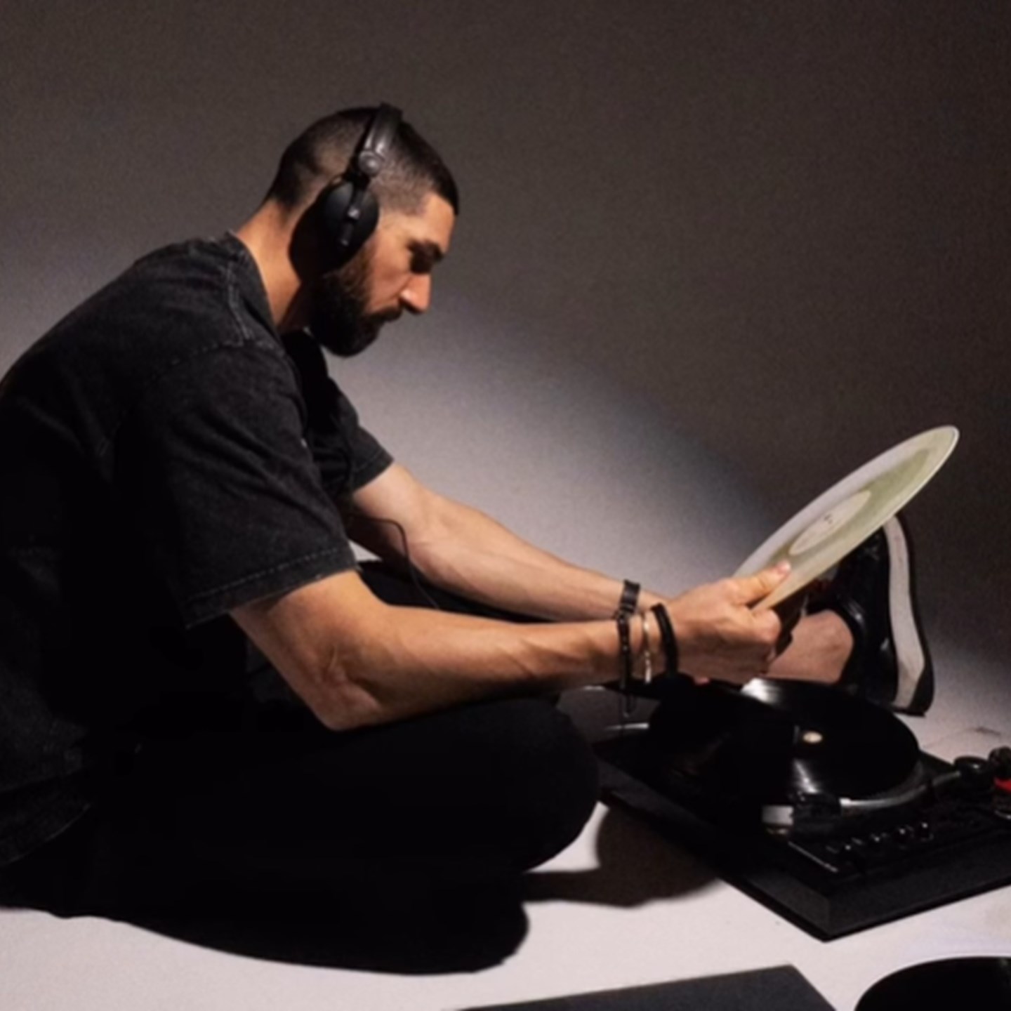 Tido (2) · Artist Profile