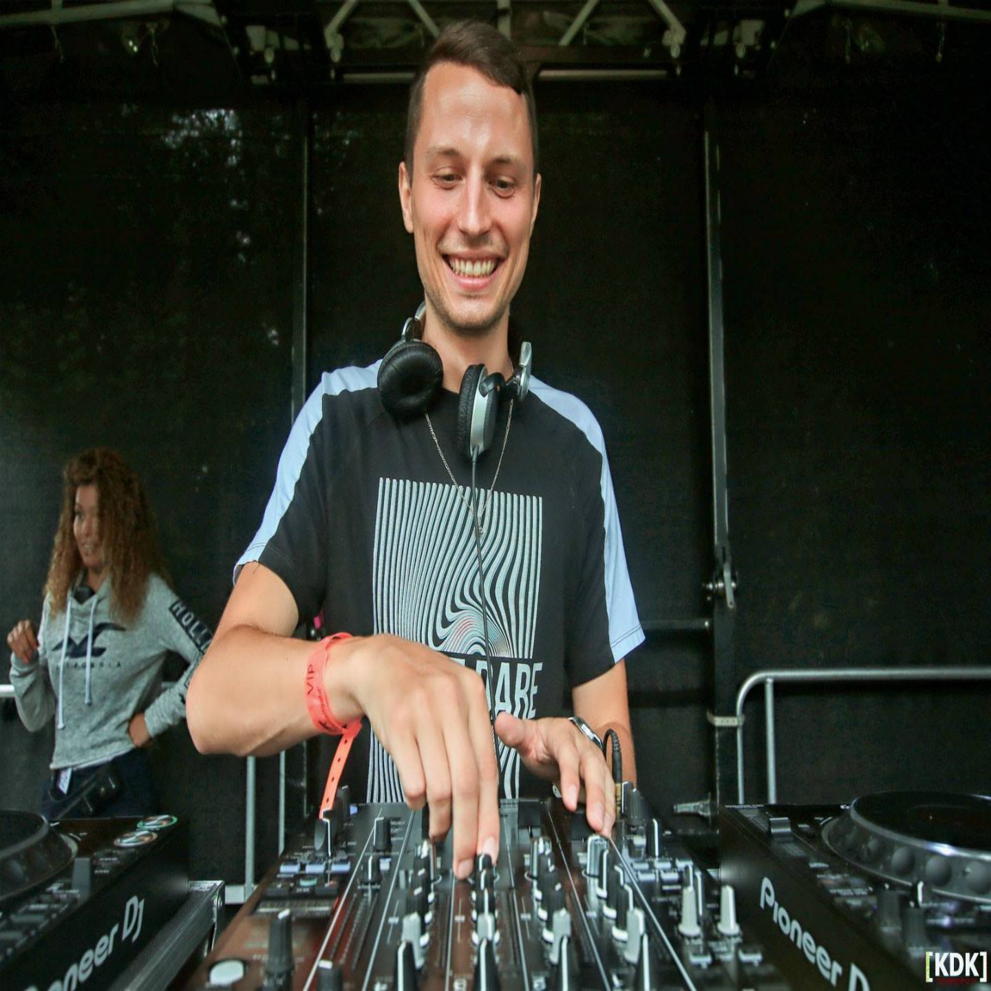 Tim Etzel · Artist Profile