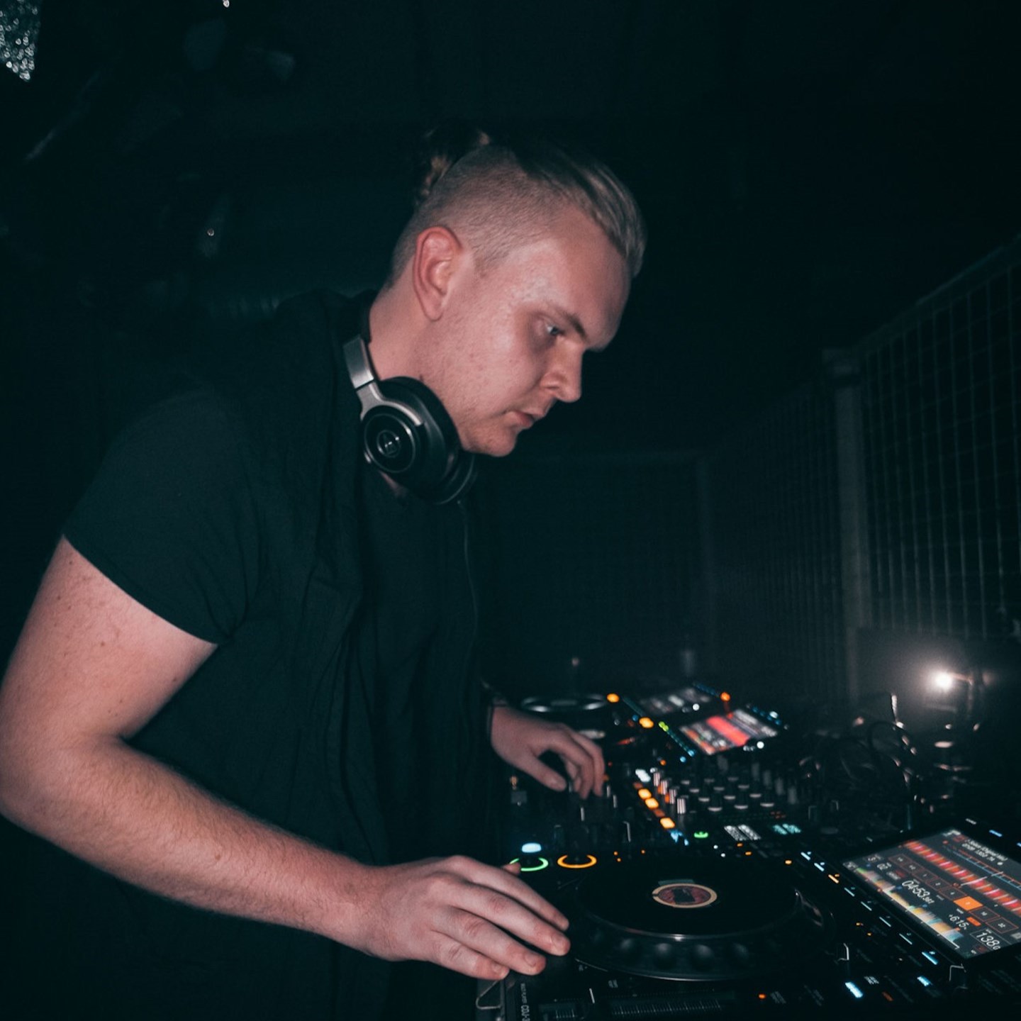 Timon Richard · Artist Profile