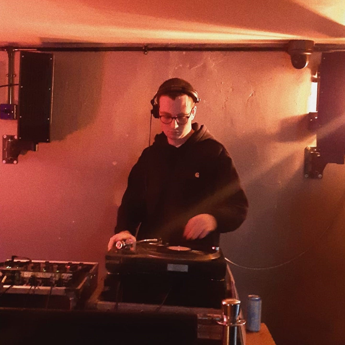 Tom Parfitt · Artist Profile