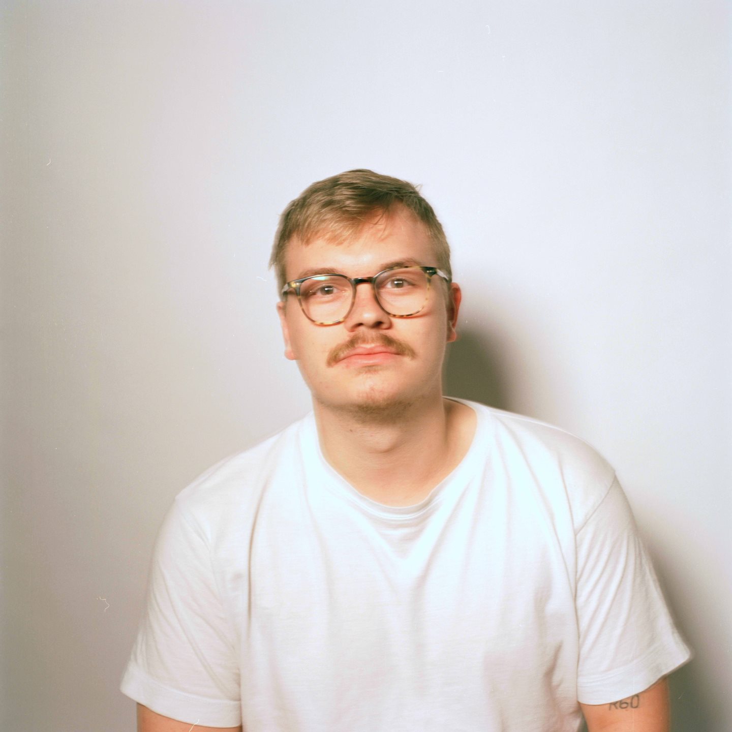 Tom Ries · Artist Profile