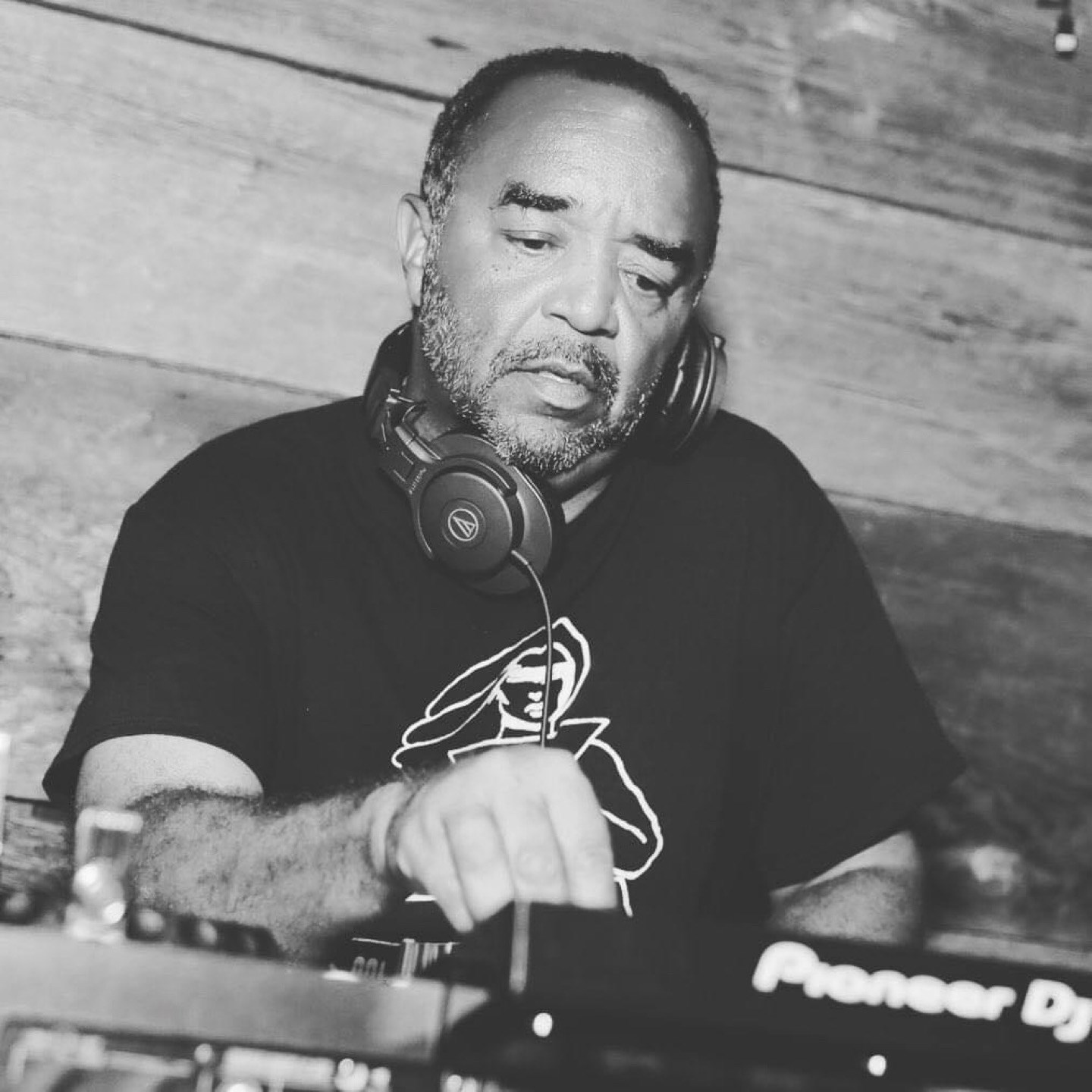 Tony Foster · Artist Profile