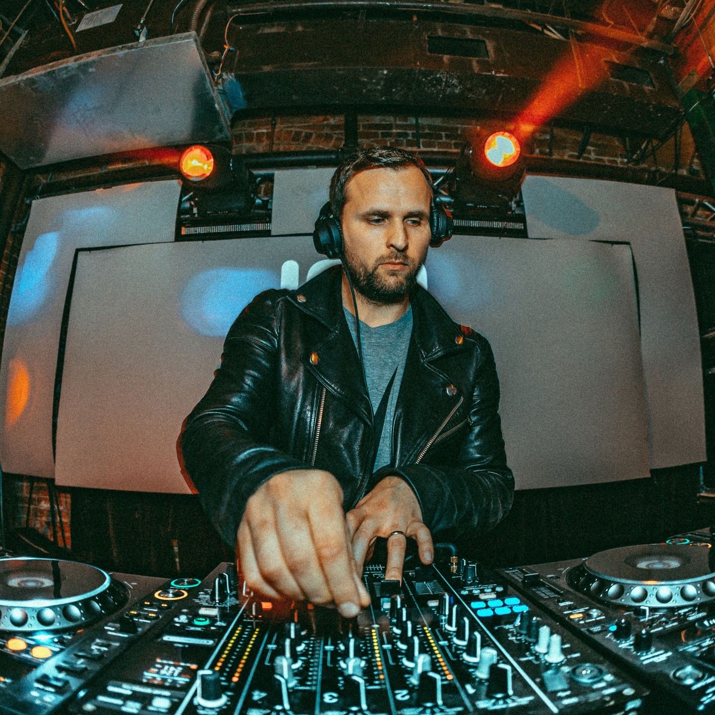 Ümlaut · Artist Profile