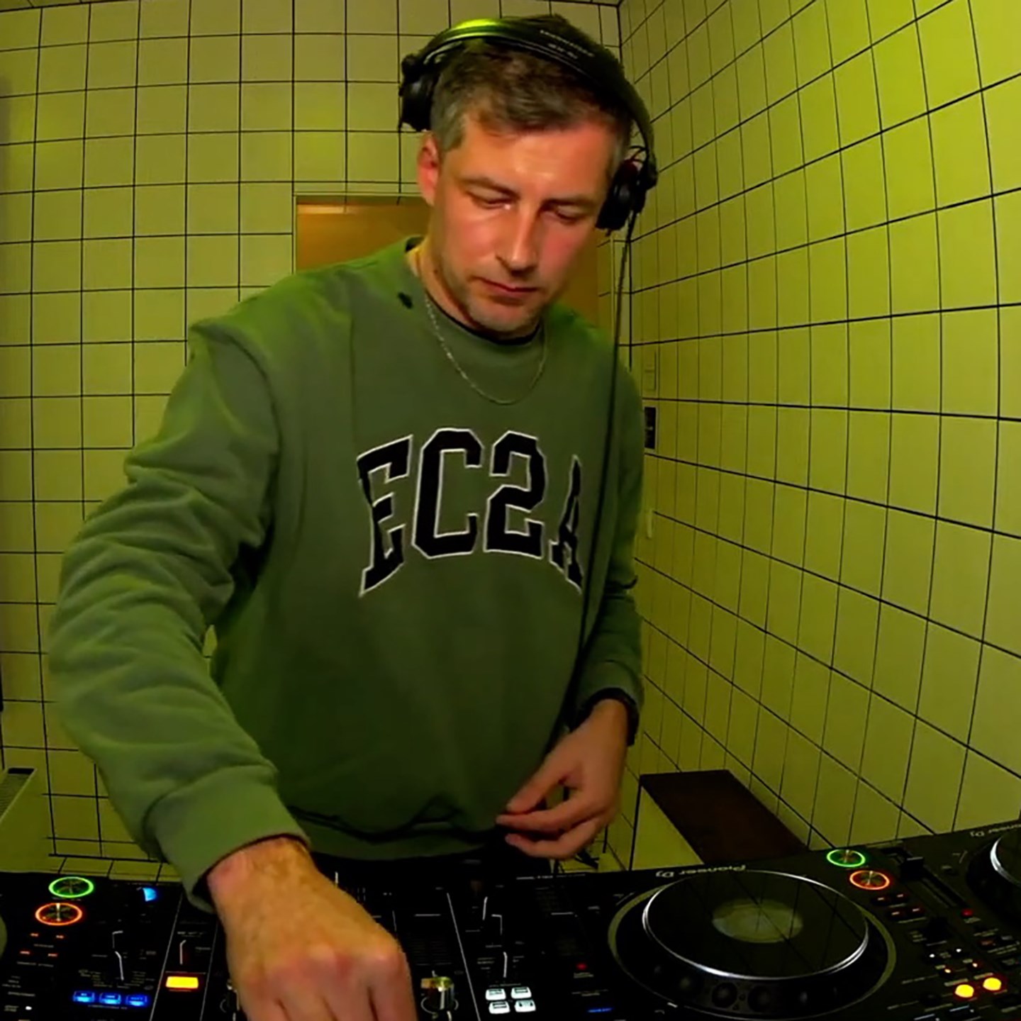 Vaden · Perfil del artista