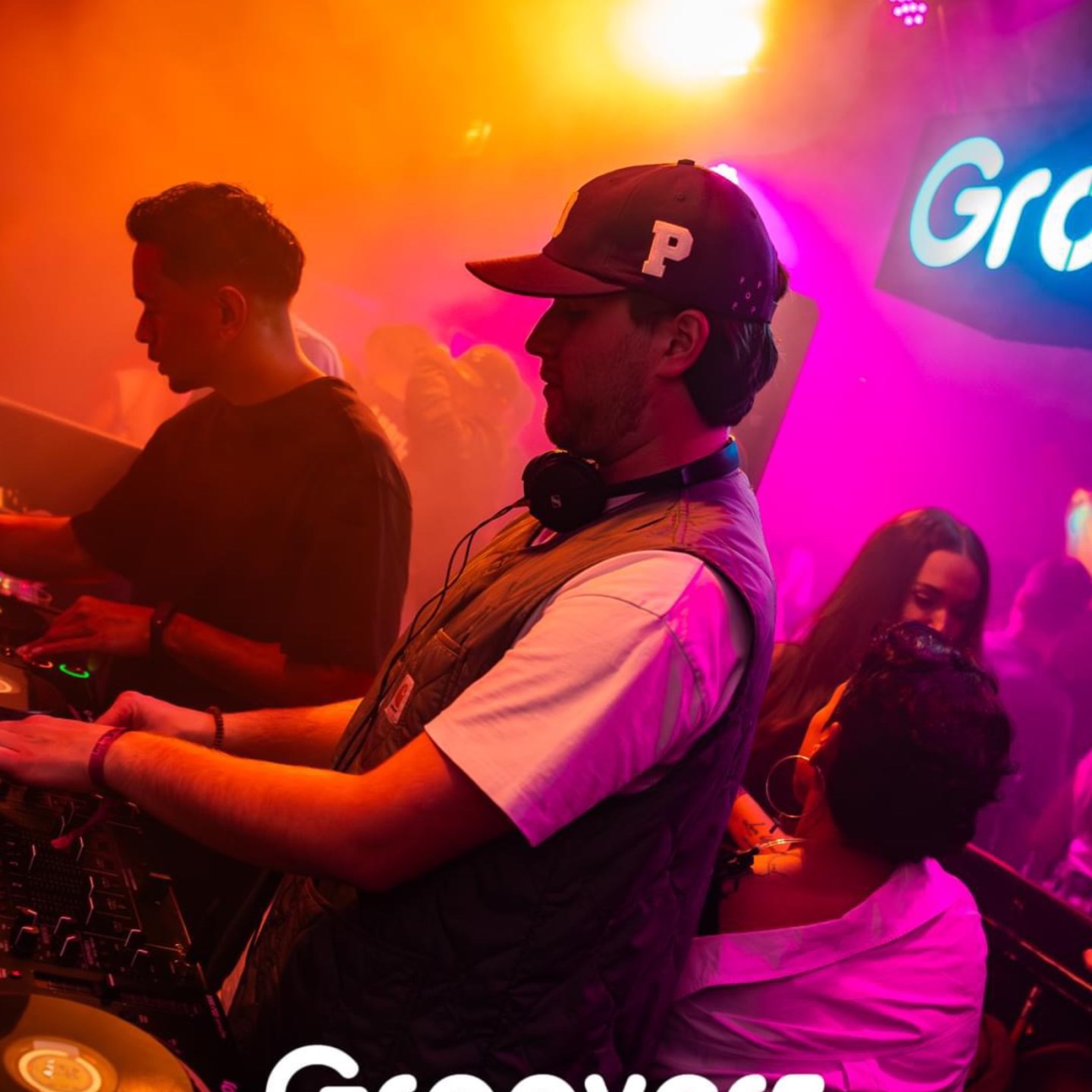 Valenty · Artist Profile