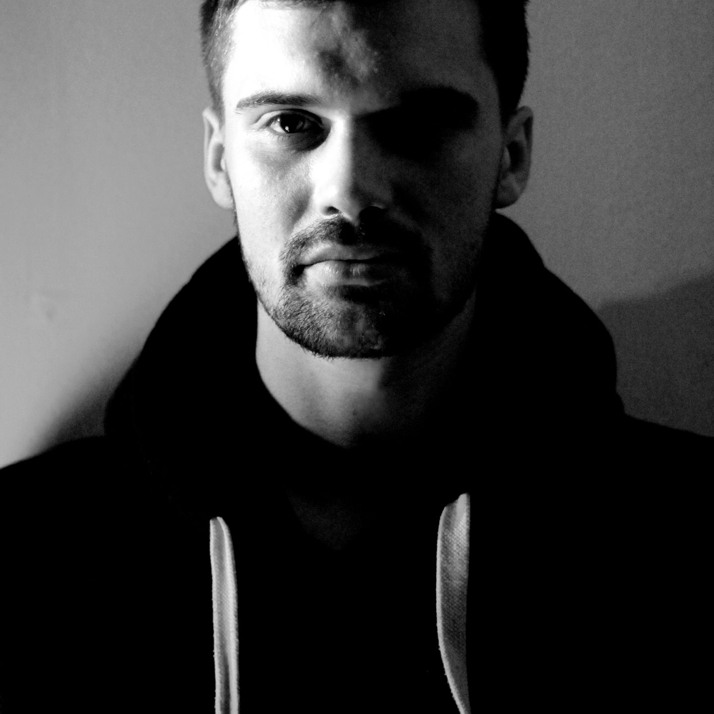 Vanell · Artist Profile
