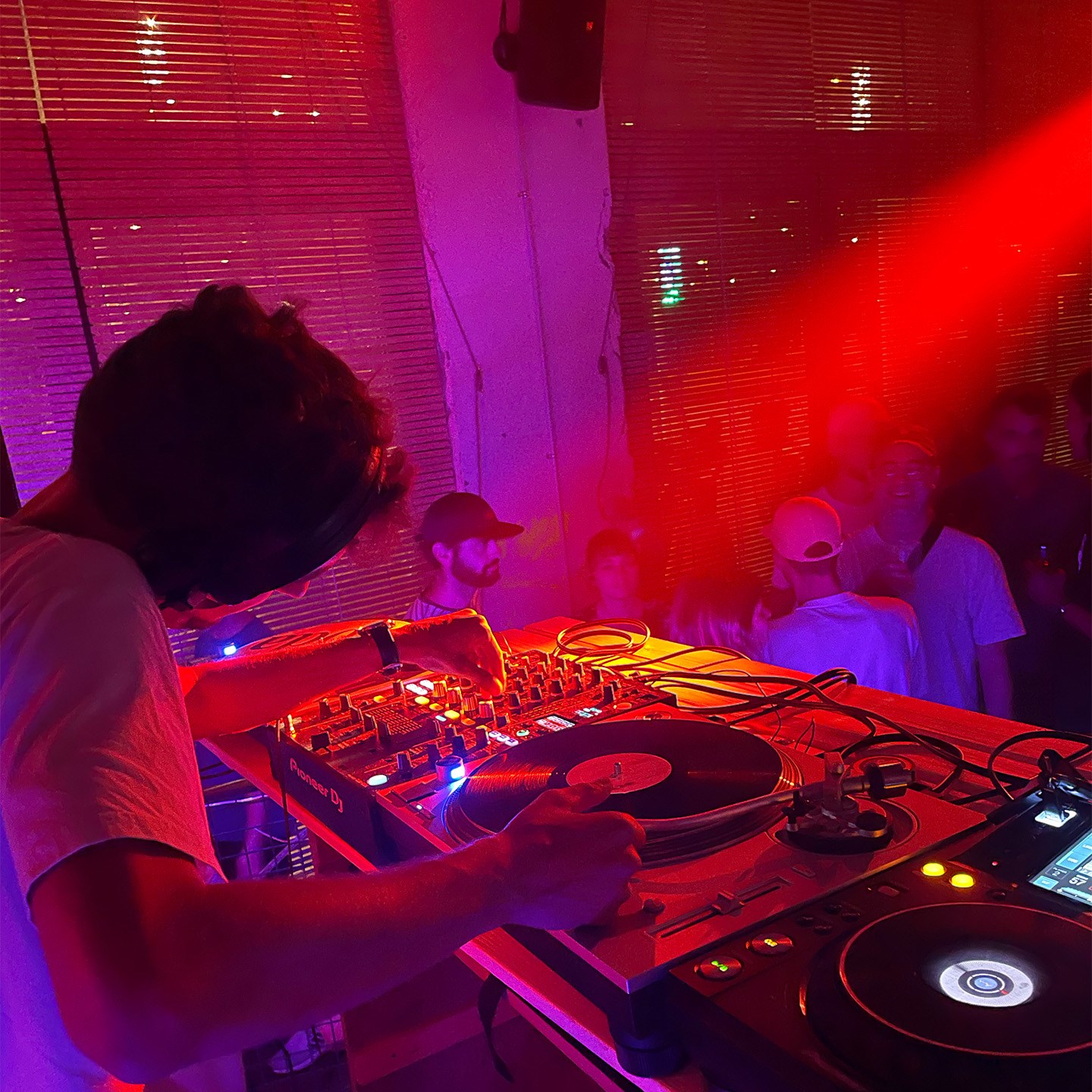 VARAN · Artist Profile