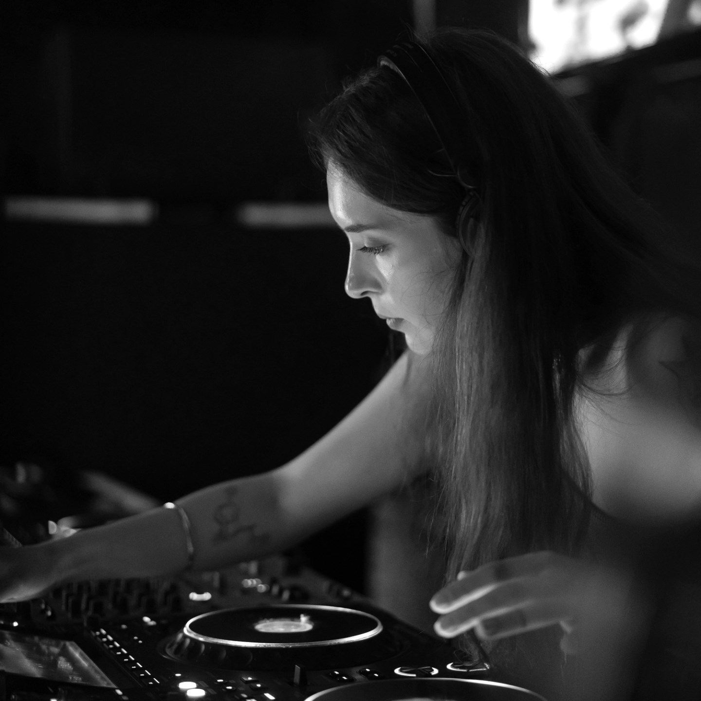 Victoria (RO) · Artist Profile