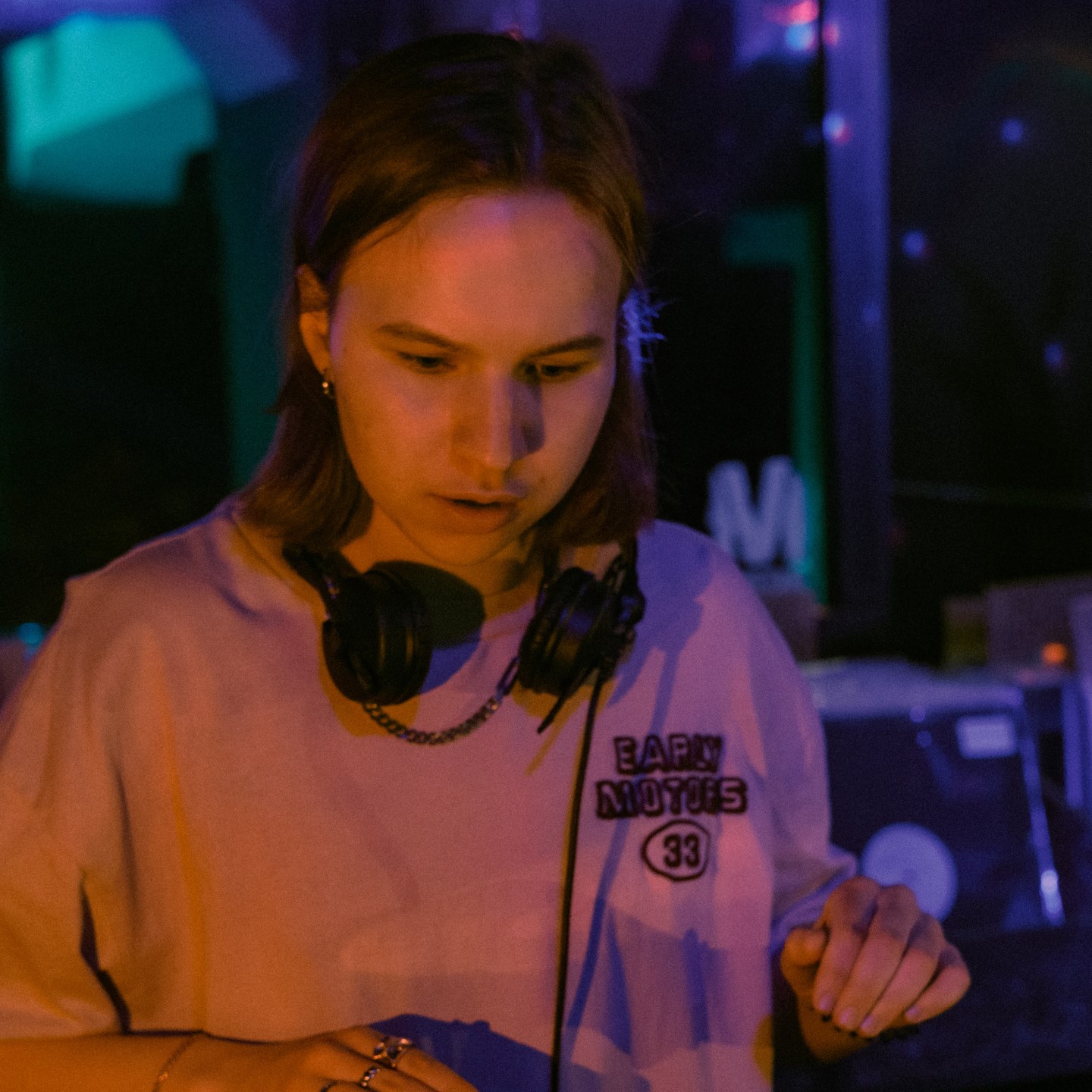 VIKKI_ · Artist Profile